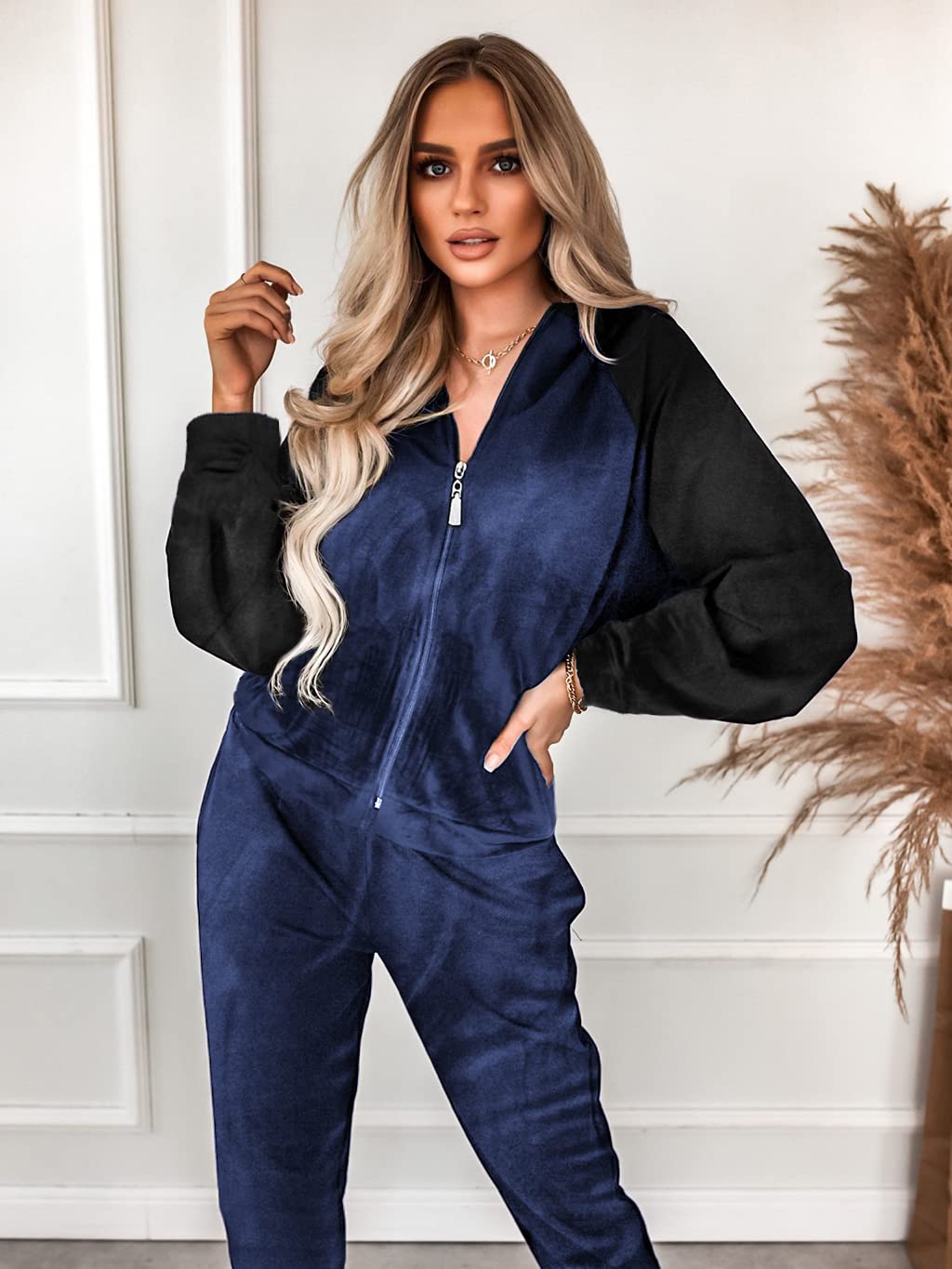 Ekouaer Women's Sweatsuit Set Velour Pocket Tracksuits 2 Piece Sweatshirt & Sweatpants Outfit Navy Blue L