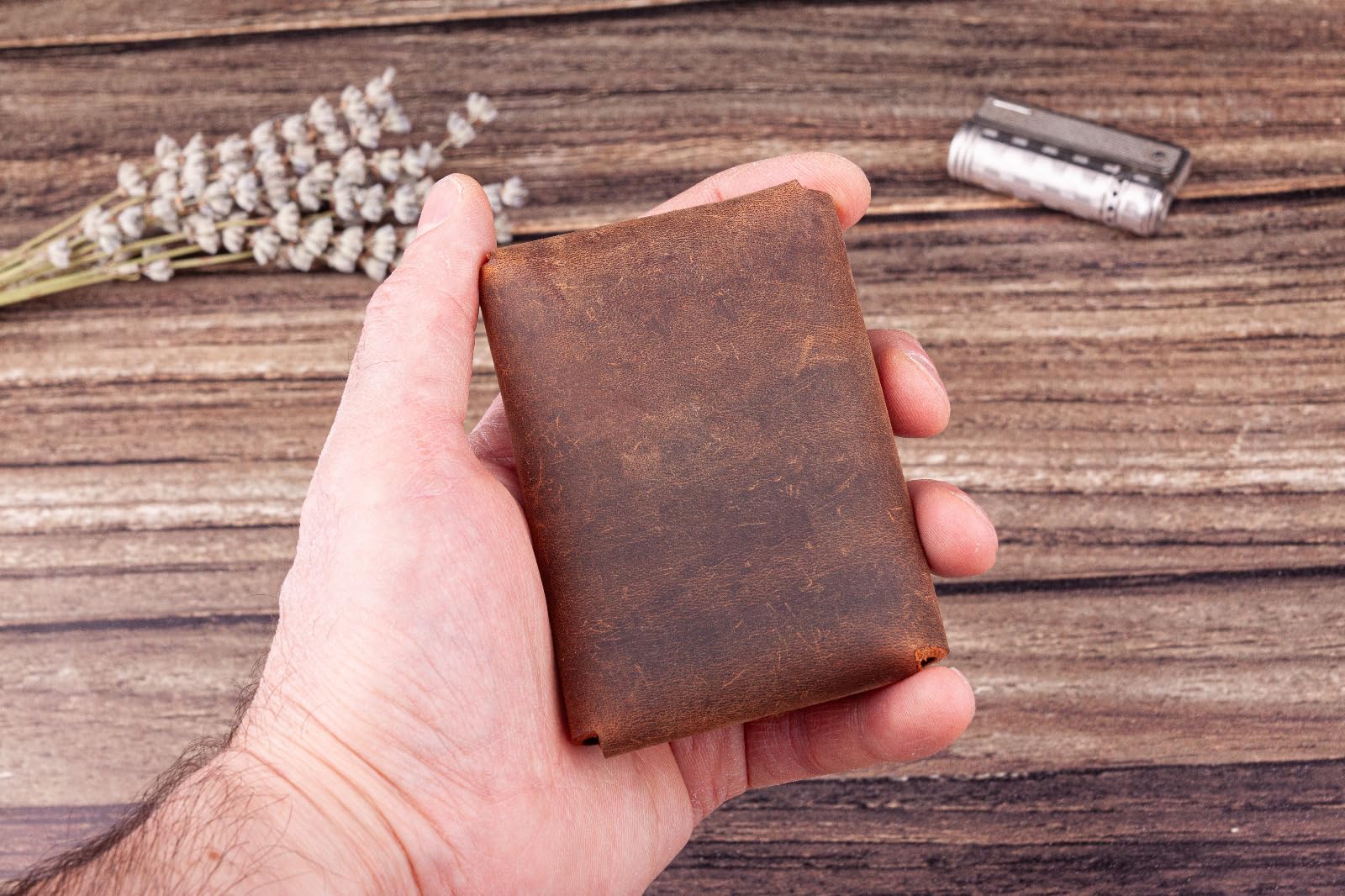 Handmade Card Holder, Minimalist Card Case, Slim Wallet, 100% Leather, Wallet with Card Holder, Minimalist Design (Brown)