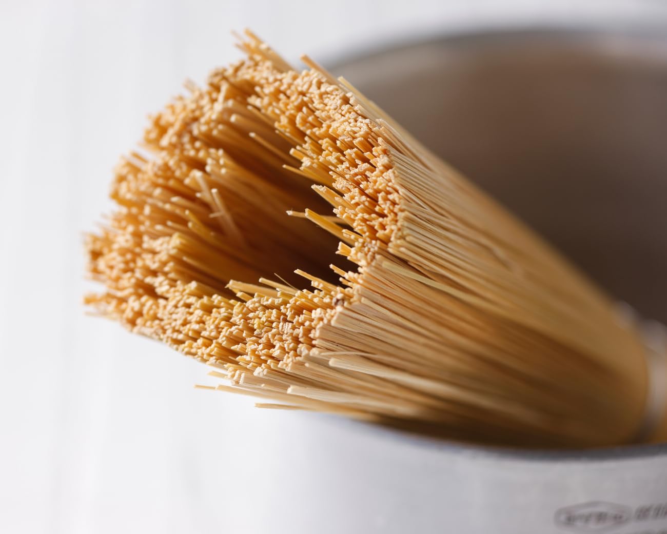 KAGOYA Sasara Bamboo Brush for Frying Pans and Woks [7.1inch] kitchen scrub brush