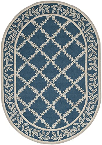 SAFAVIEH Chelsea Collection Area Rug - 4'6" x 6'6" Oval, Navy & Creme, Hand-Hooked French Country Wool, Ideal for High Traffic Areas in Living Room, Bedroom (HK230N)