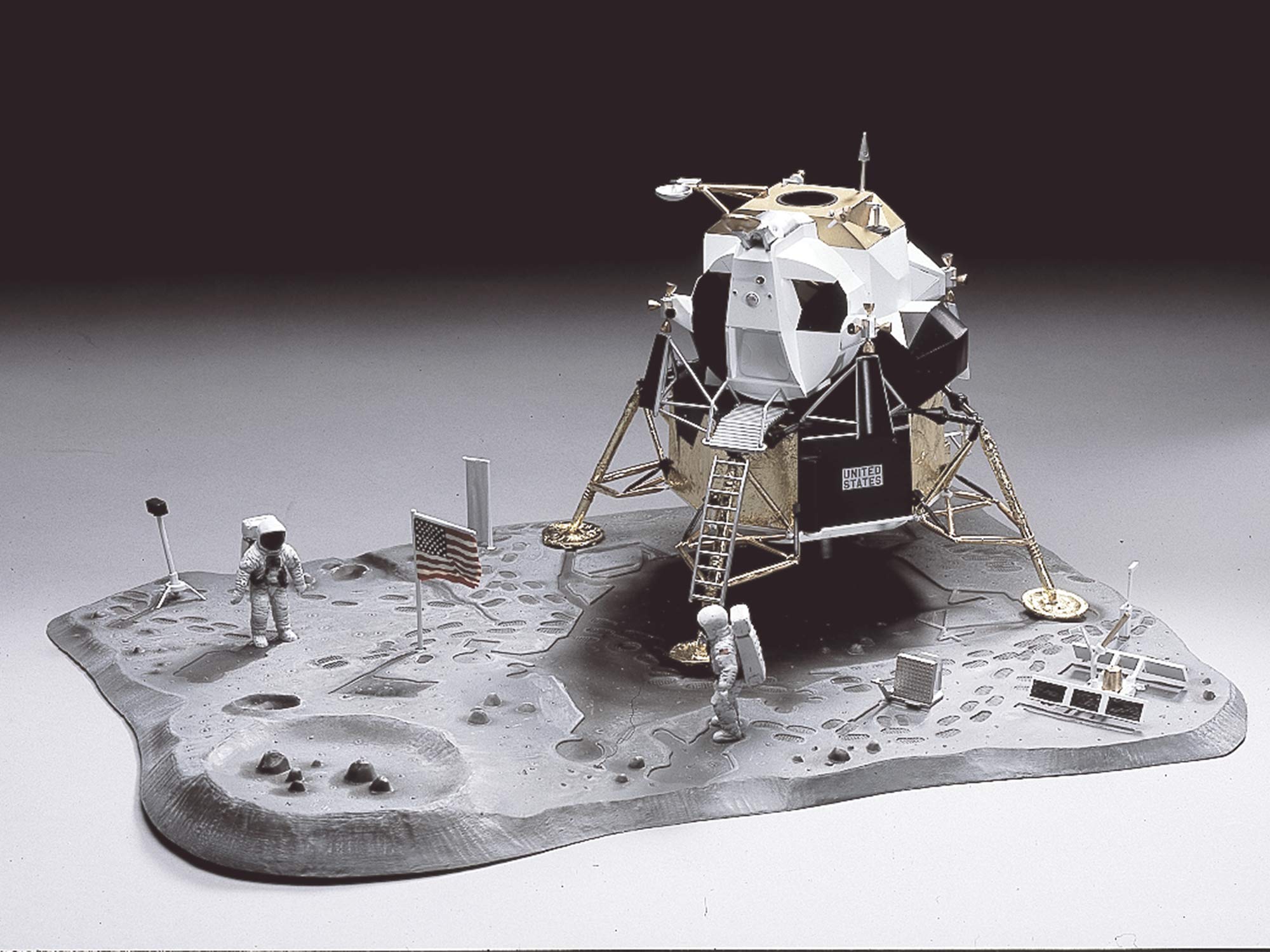 First Lunar Landing Model Kit 1/48 Scale