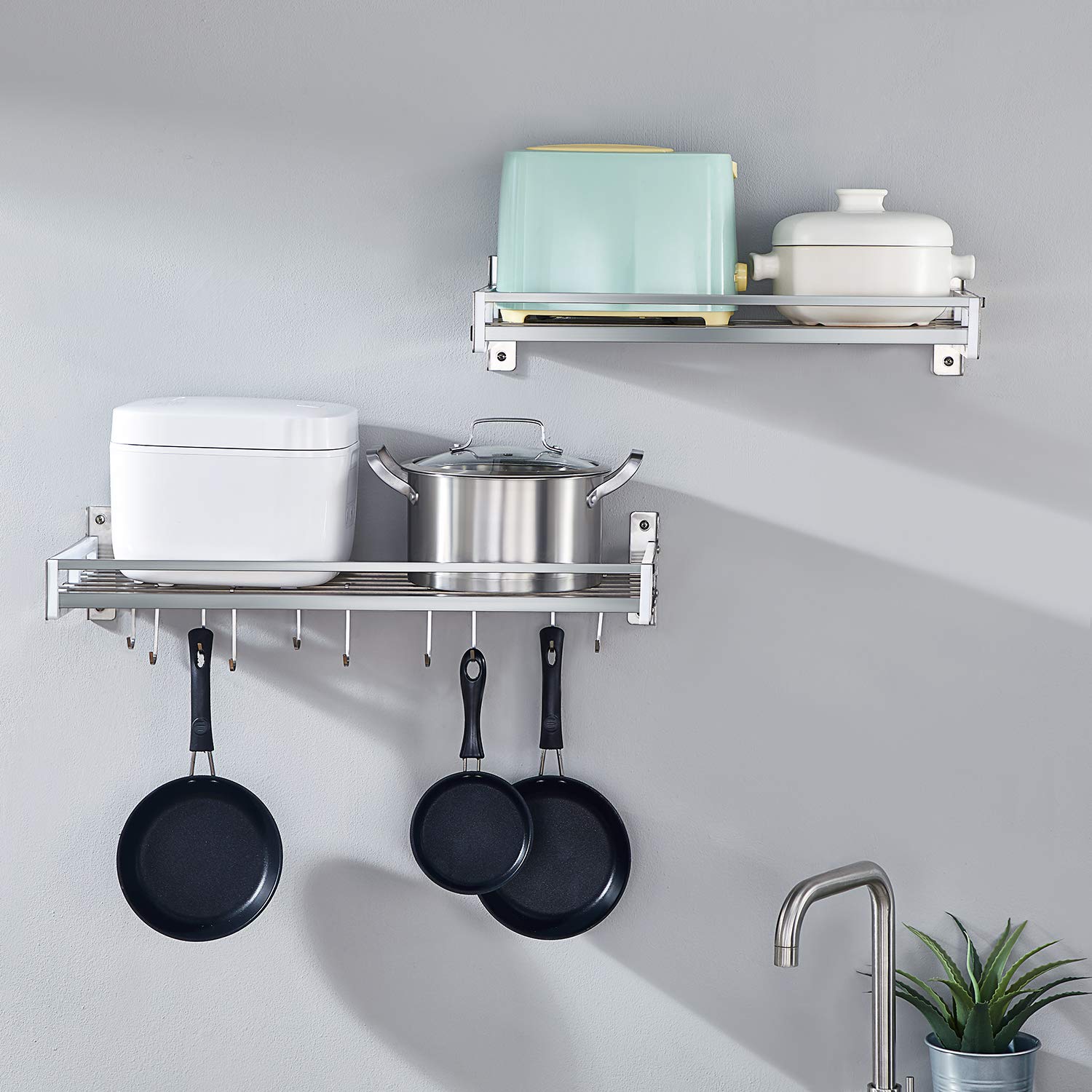 istBoom Wall Mounted Pot Holder Pan Organizer with 16 Hooks, Stainless Steel Kitchen Wall Pots and Pans Rack, Heavy Duty, Modern Slat Design (24'' by 9 1/2")