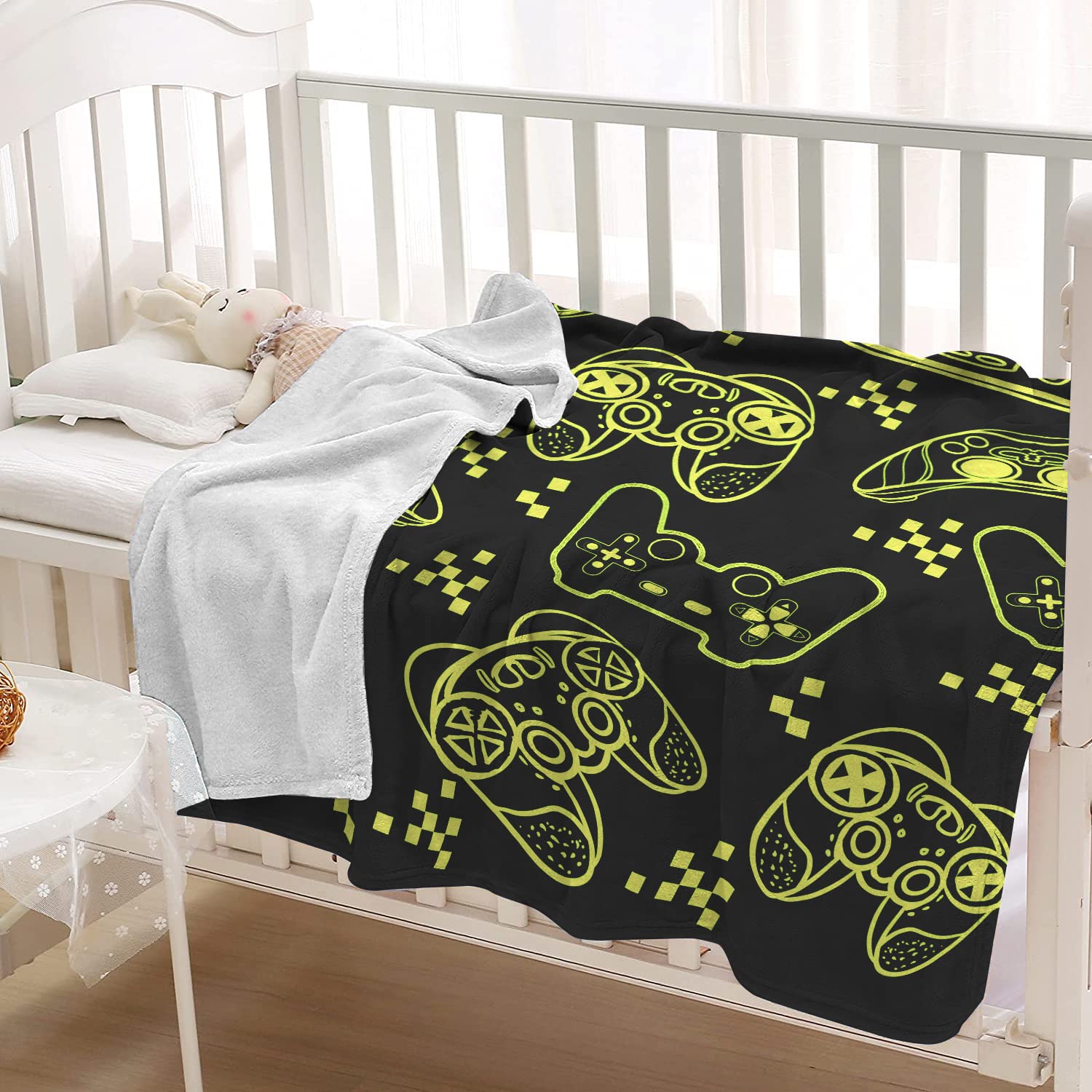 Tveinard Gaming Bedding Blanket Black Green Game Blanket Soft Fleece Gamer Throw Controller Blanket for Gamer Boys Kids 60 x 80 Inch