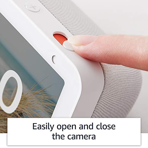 Echo Show 5 Sandstone with Amazon Smart Plug