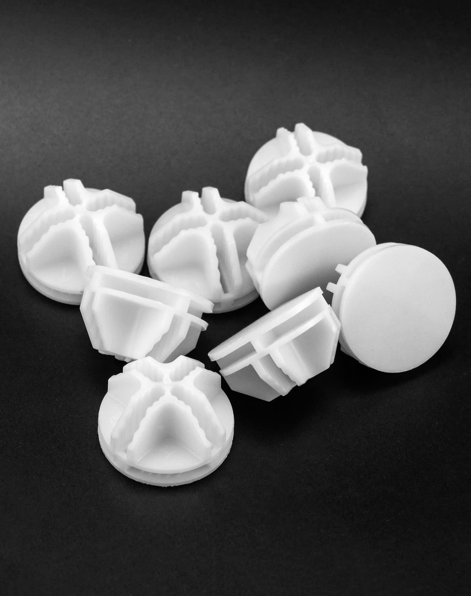 QWORK Wire Storage Connectors, 100 Pcs Grid Connectors Clips Modular Storage Cubes Interlocking Buckle, White
