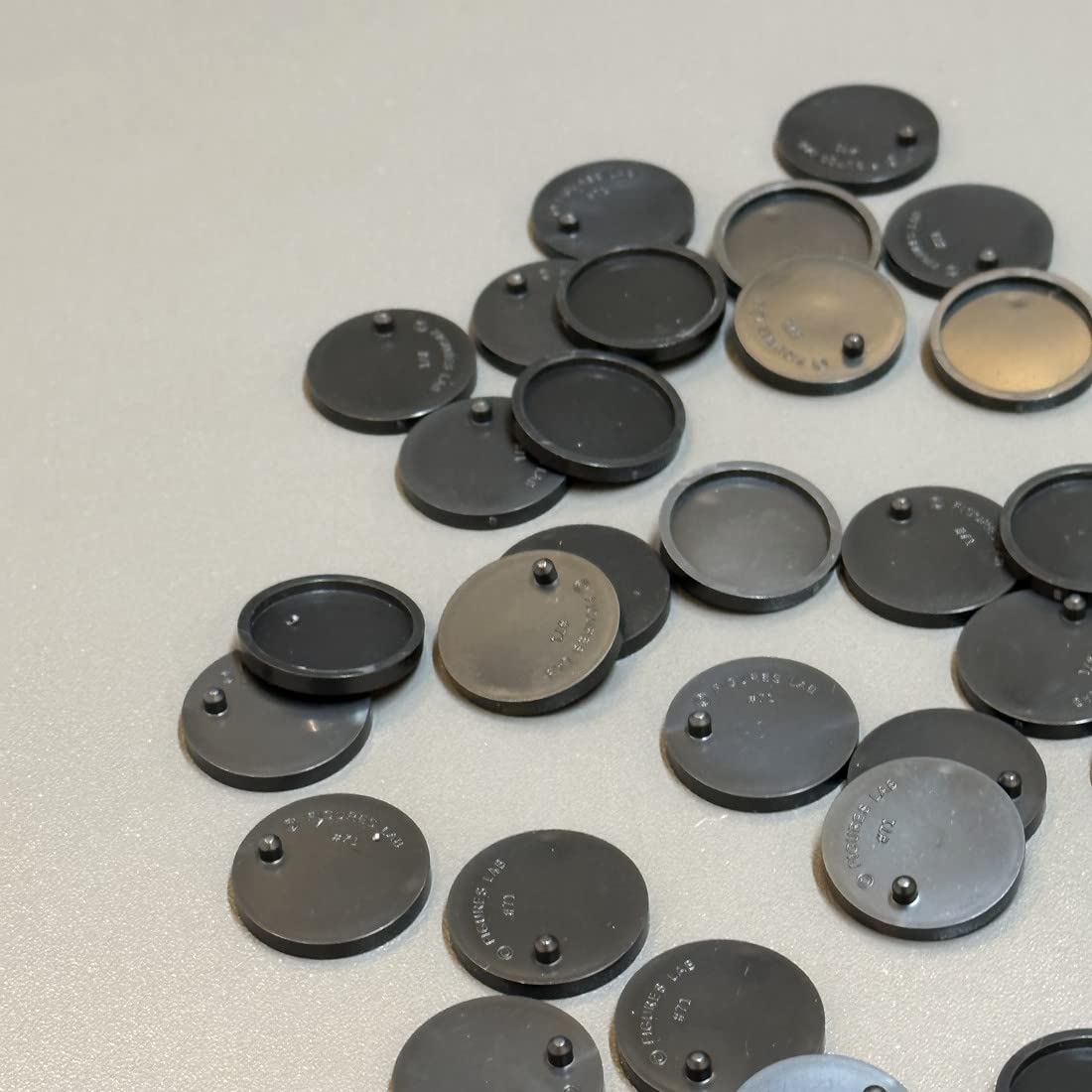 FIGURESLAB 60Pcs 25mm wide Round Black Figure Display Stands Fit For 3.75” Vintage Star Wars Movie Action Figures toy