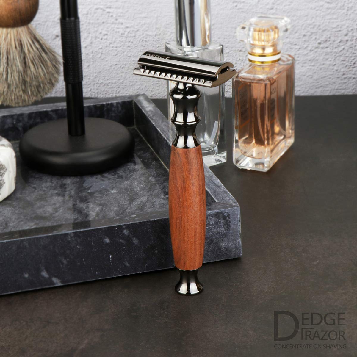 Dedge Classic 3-piece Double Edge Safety Razor with Long Natural Wooden Handle Shaving Razor