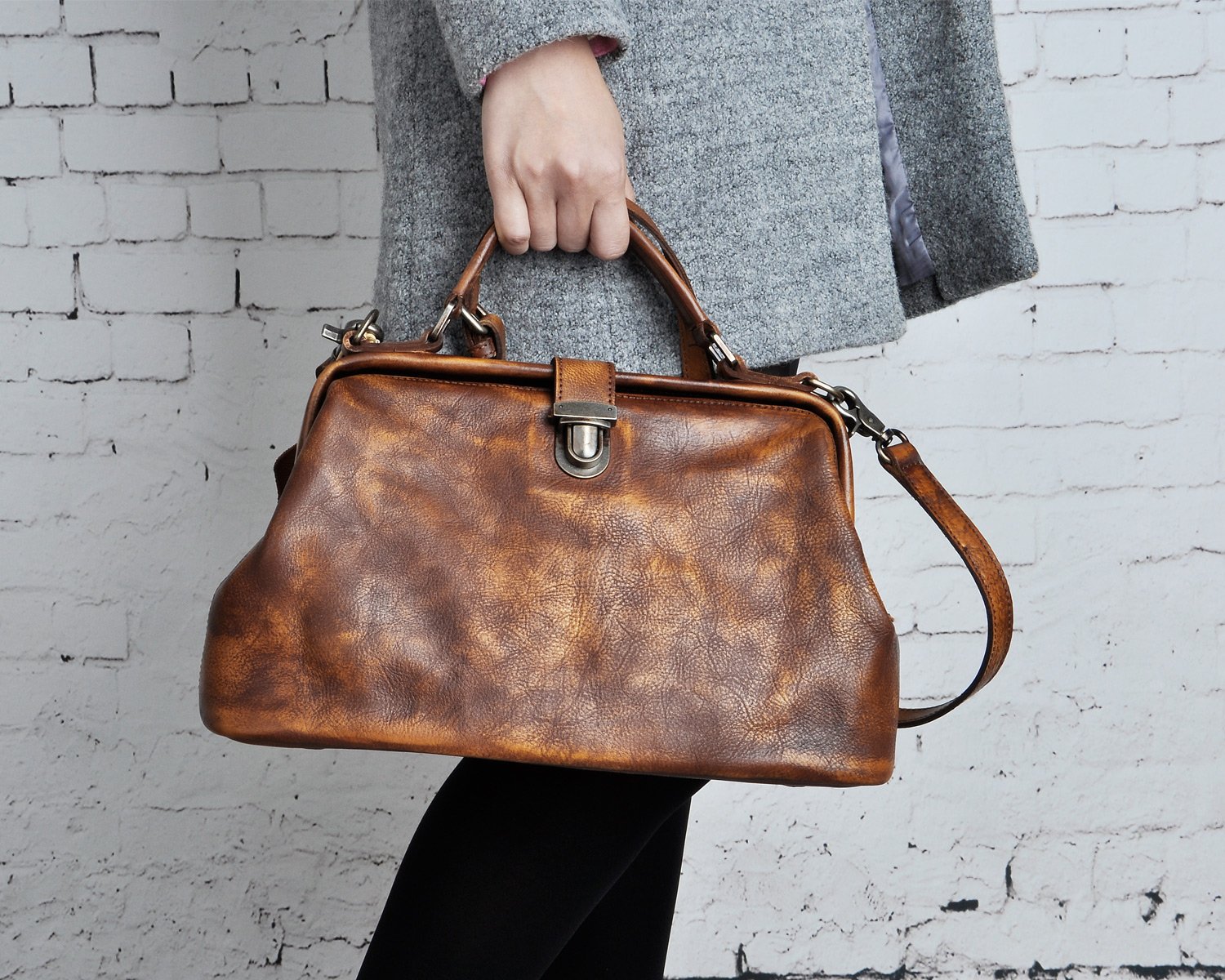 ZLYC Women Retro Vintage Genuine Leather Doctor Top Handle Cross Body Bag, Brown