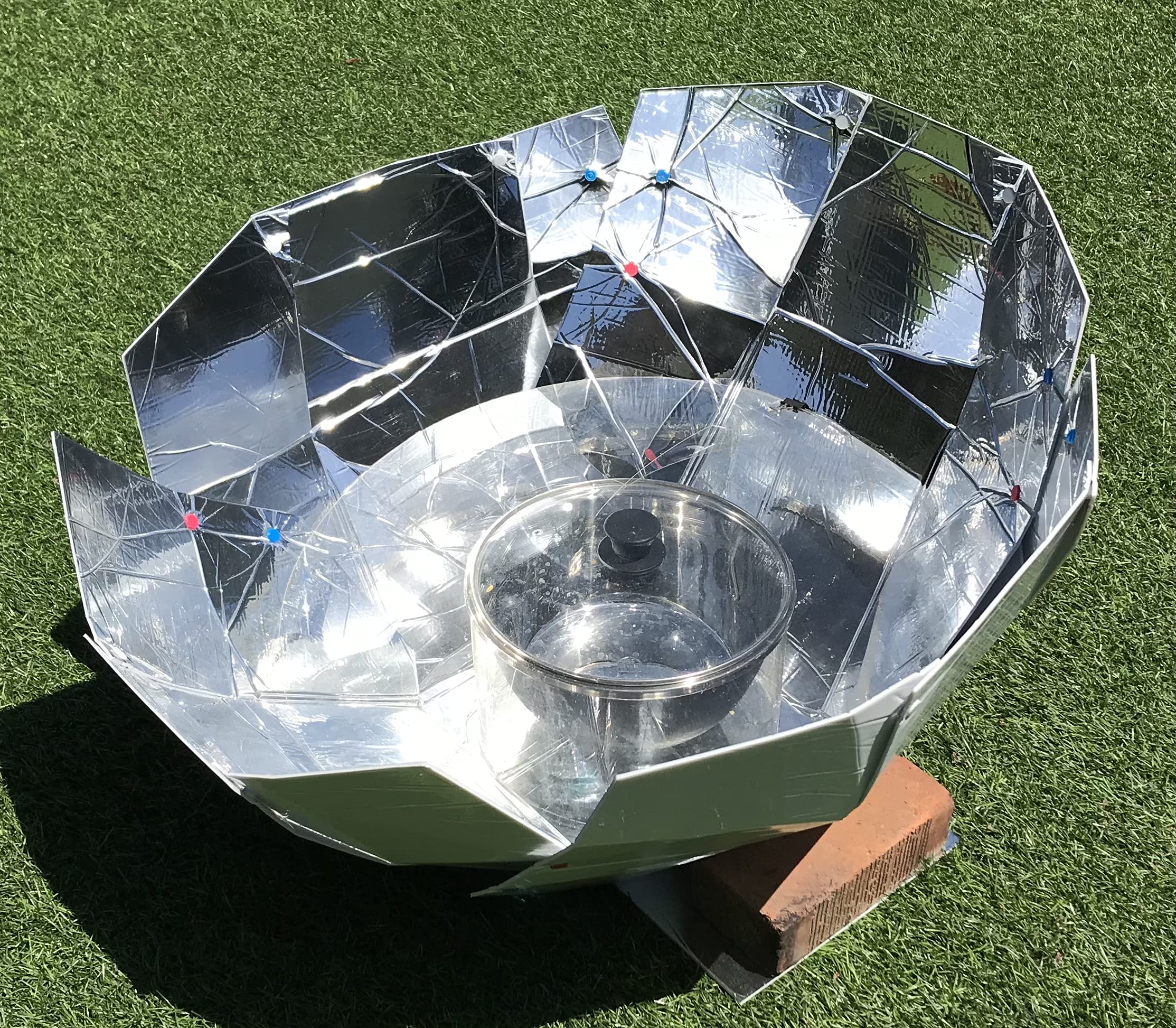 Haines 2.0 SunUp Solar Cooker and Dutch Oven Kit