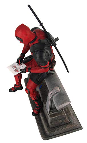 Marvel Premier Collection: Deadpool (Movie Version) Statue, Multicolor
