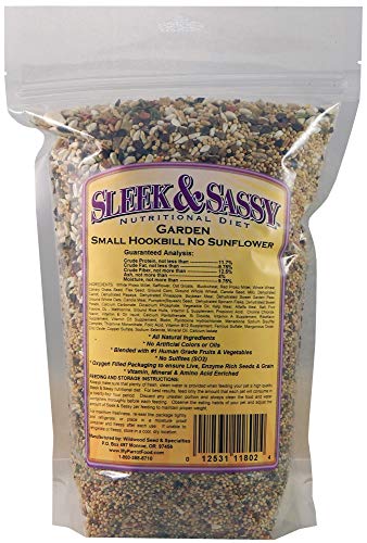 SLEEK & SASSY NUTRITIONAL DIET Garden Small Hookbill No Sunflower Bird Food for Lovebirds, Cockatiels, Quaker Parrots & Small Conures (2 lbs.)