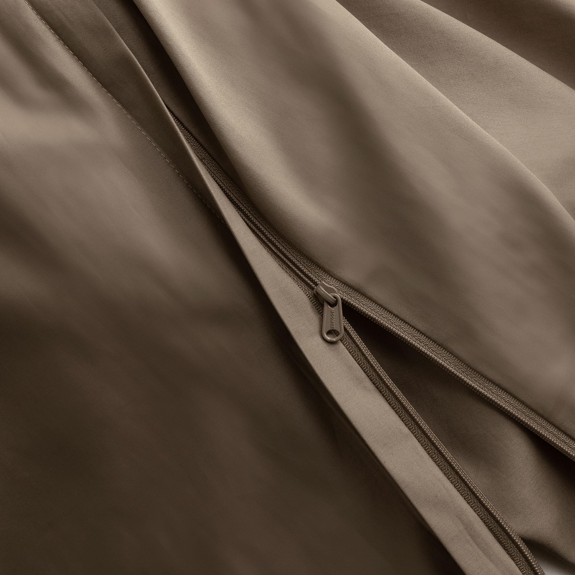 MooMee Bedding Duvet Cover Set Extra Long Staple Cotton 600 TC Egyptian Cotton Texture Silky Sateen Smooth Luxury Soft Comfortable Durable (Mocha Brown, Queen)