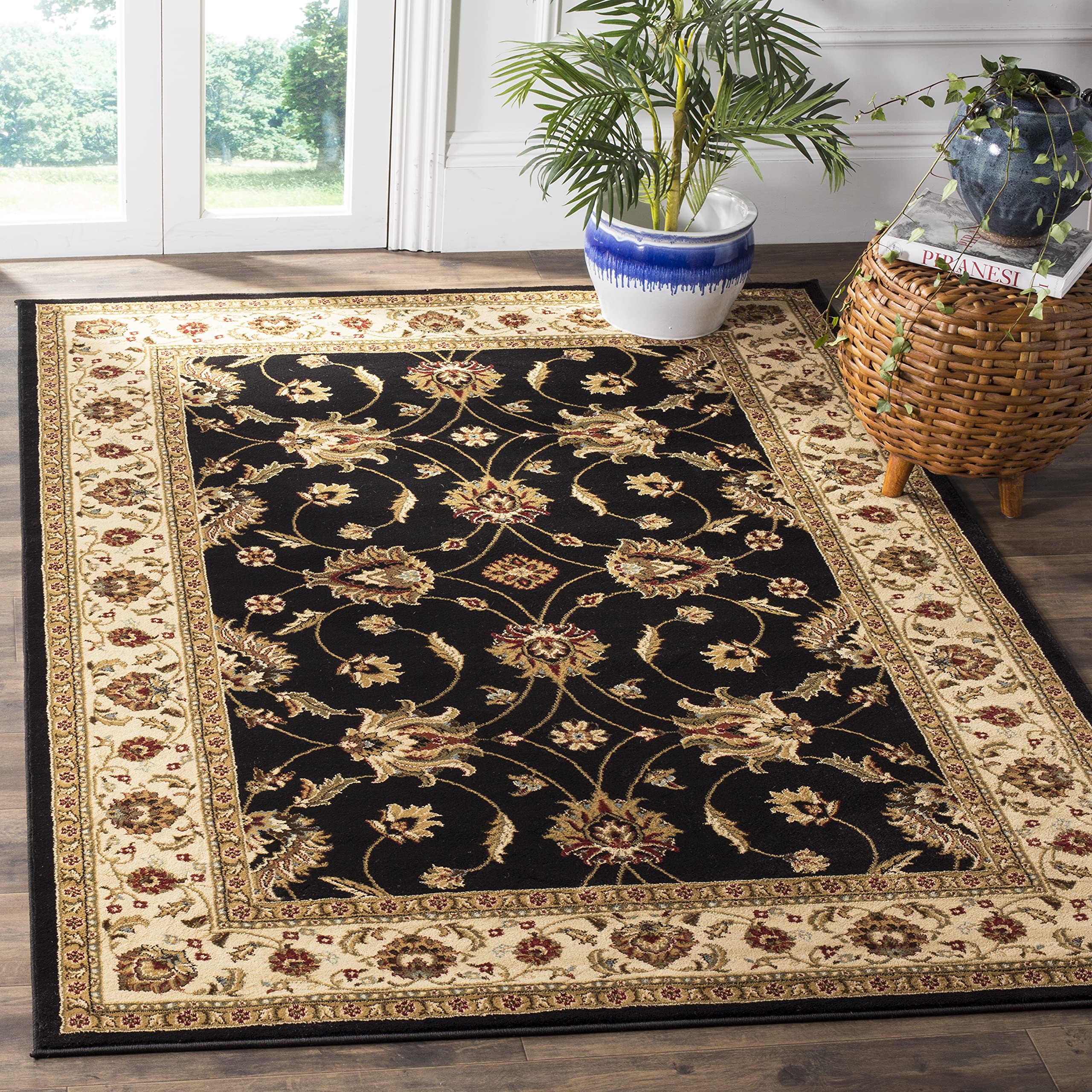 SAFAVIEH Lyndhurst Collection Area Rug - 6'7" x 9'6", Black & Ivory, Traditional Oriental Design, Non-Shedding & Easy Care, Ideal for High Traffic Areas in Living Room, Bedroom (LNH553-9012)