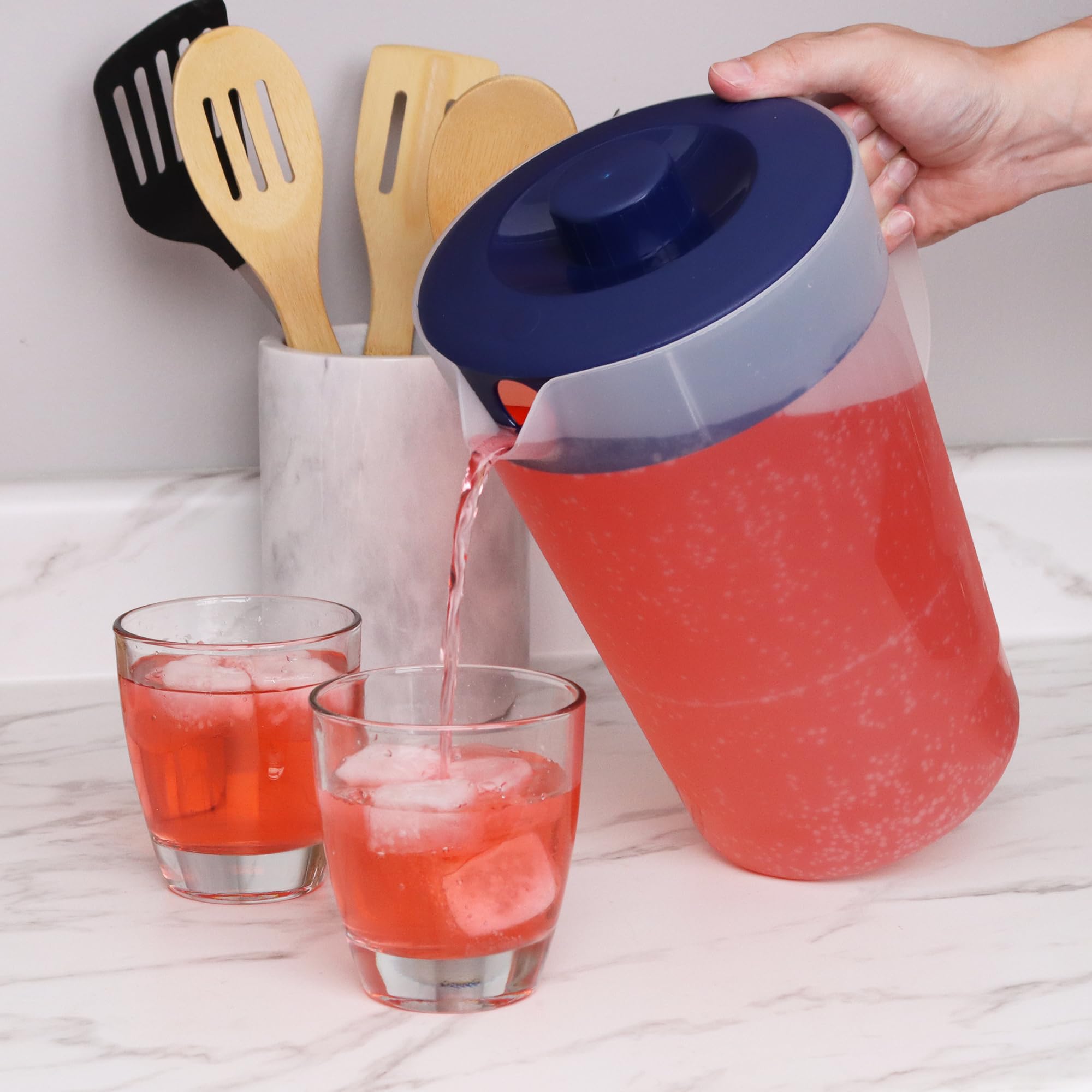 Water Pitcher with Lid 1 Gallon Pitcher, Clear Plastic Pitcher with Flip-top Spout Lids, Iced Tea Pitcher for Fridge, Freezer/Dishwasher Safe, BPA Free & Phthalate Free