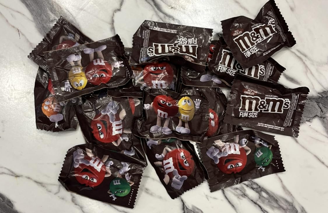 Easter Candy M&M'S Milk Chocolate Bulk Fun Size Classroom Exchange Snack Packs - Approx. 66 Party Bags - 2 Lbs - Bonus Fote Magenet