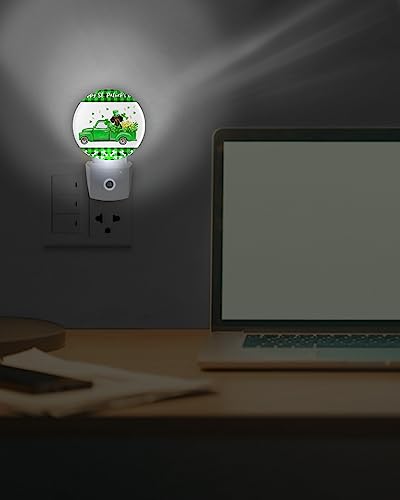 Night Light Plug into Wall, LED Nightlights Happy St. Patrick's Day Shamrock Funny Dachshund Truck Green Plaid Small Nightlight Auto Dusk-to-Dawn Sensor Lamp LED Night Lights for Kid's Bedroom