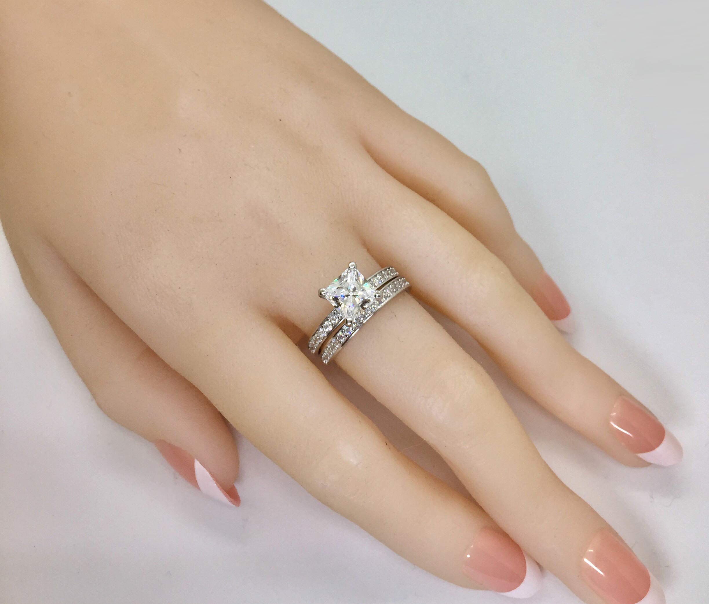 Diamonbella 101 Facets Glamorous Princess Cut Simulated Diamond Band Set 925 Silver 1 2 Carats (7, 2.25)