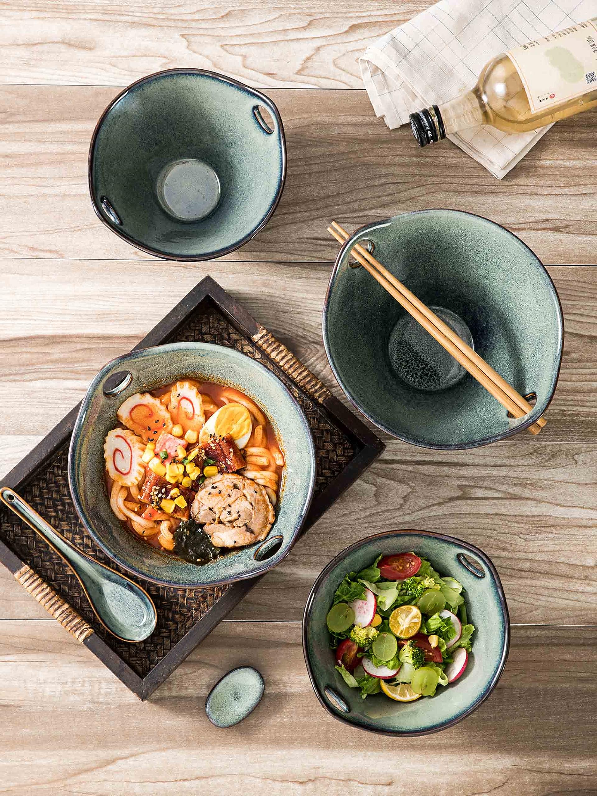 Henten Home 20 OZ Ramen Bowls Set, Ceramic Japanese Noodle Bowls Set of 2, Porcelain Deep Salad Bowl with Chopsticks for Udon, Reactive Glaze, Microwave Safe (Teal)