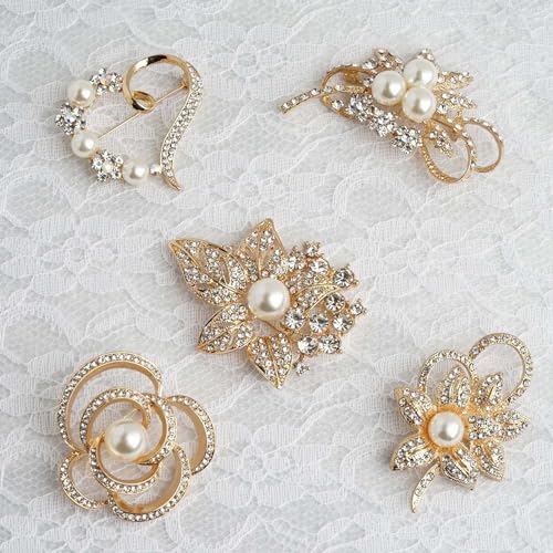 Efavormart 5 Pcs Assorted Gold Plated Pearl and Rhinestone Crystal Rhinestone Brooches Floral Sash Pin Brooch Bouquet Decor