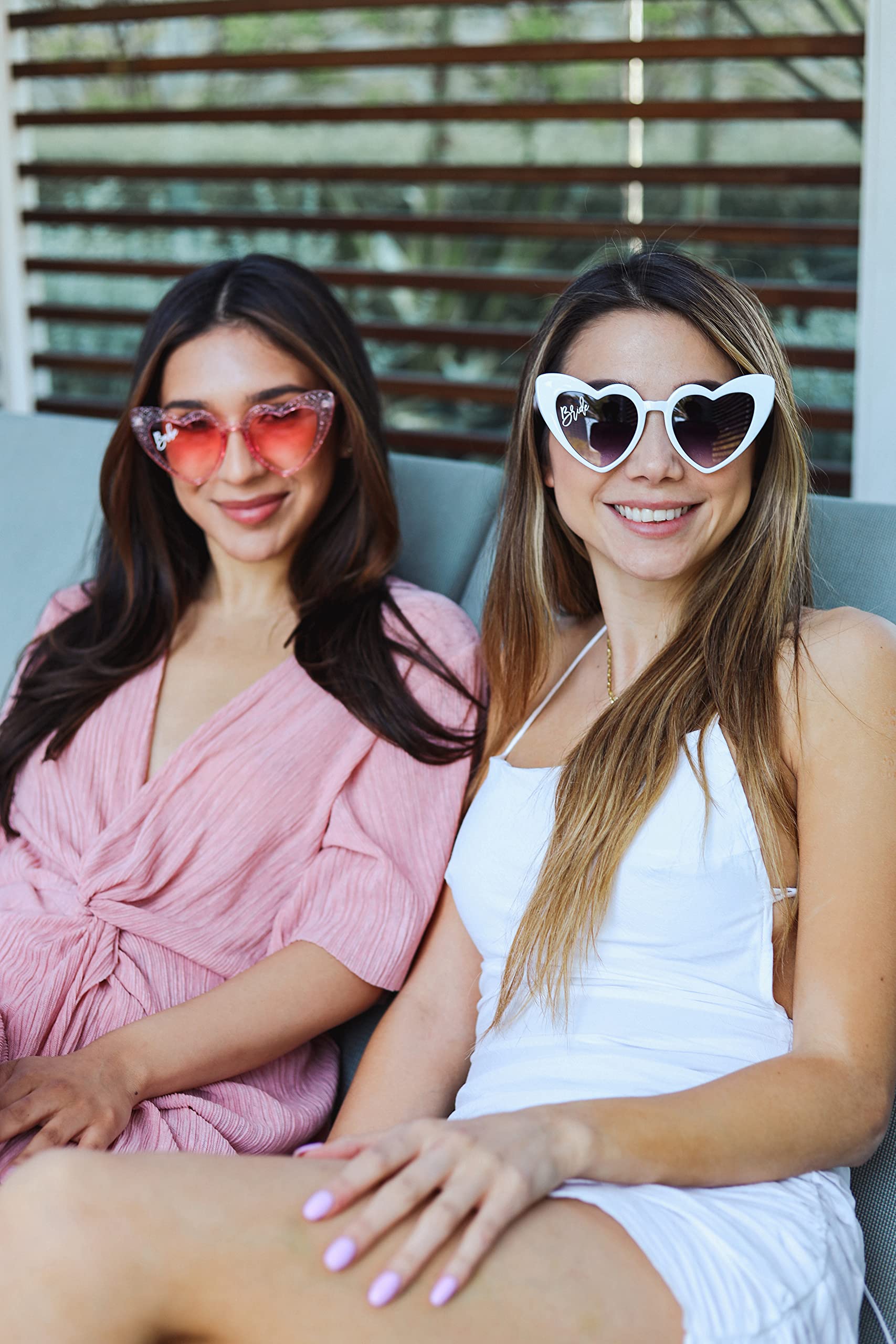 Effortless Events 7-Pack Bride Sunglasses, Bridesmaid Sunglasses, White & Pink