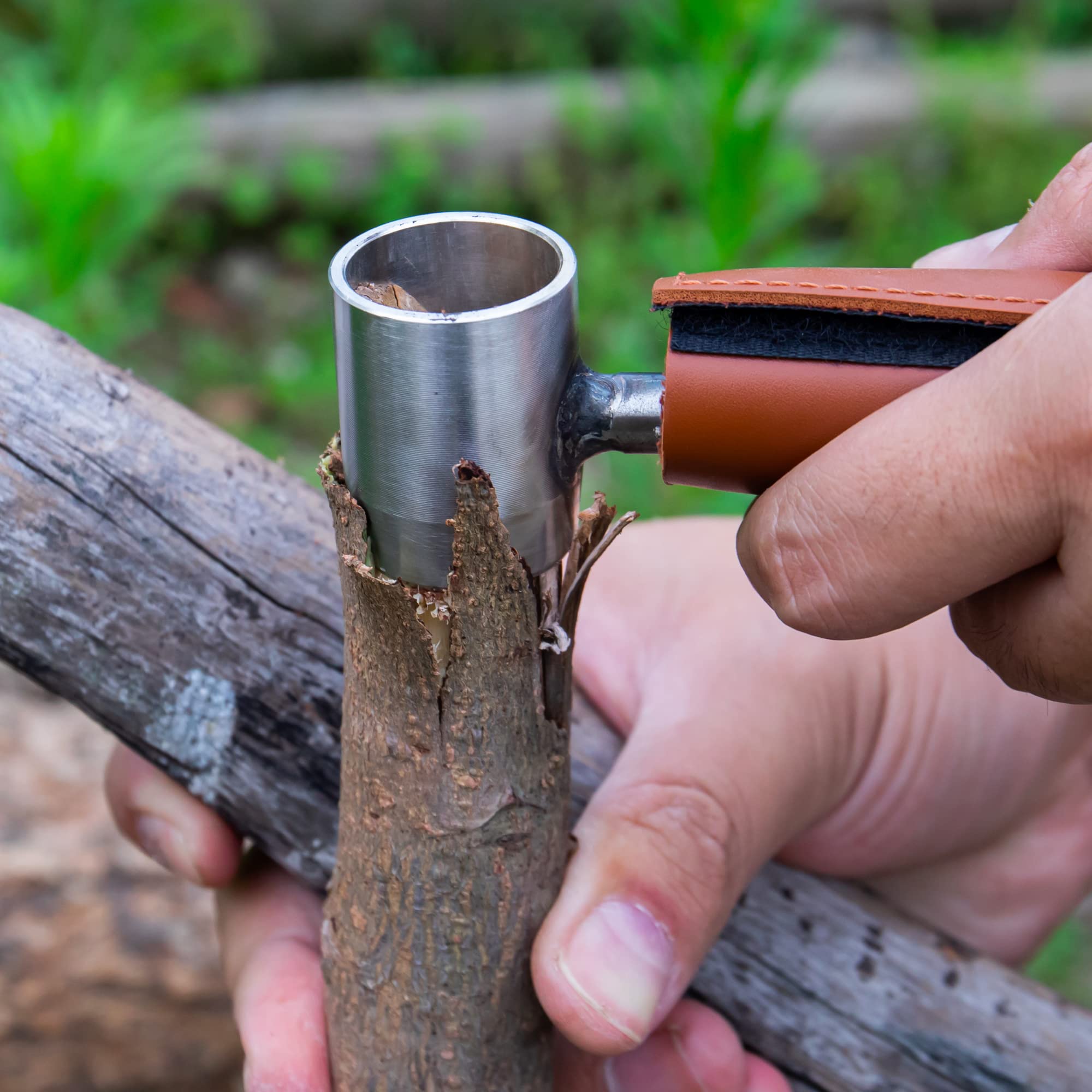 Survival Settlers Tool Hand Bushcraft Auger Drill, Manual Auger Wrench Scotch Eye Wood Drill Bit Outdoor Wood Peg and Hole Maker for Bushcrafting, Survival Wilderness Camping (Brown)