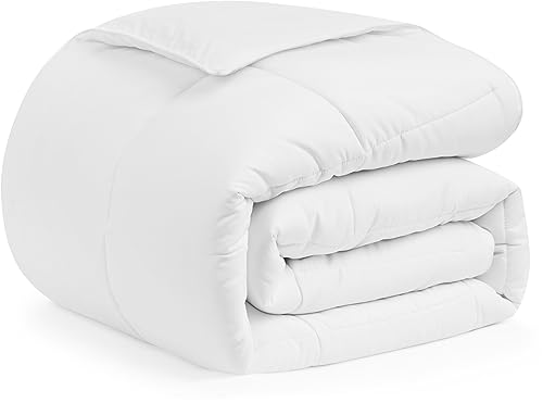 UGG 23742 Aimee Full-Queen Basic Comforter Hypoallergenic Lofty Fill Quilted Blanket Machine Washable 90 x 92-inch Box Stitched Down Alternative Comforters, Full/Queen, Bright White