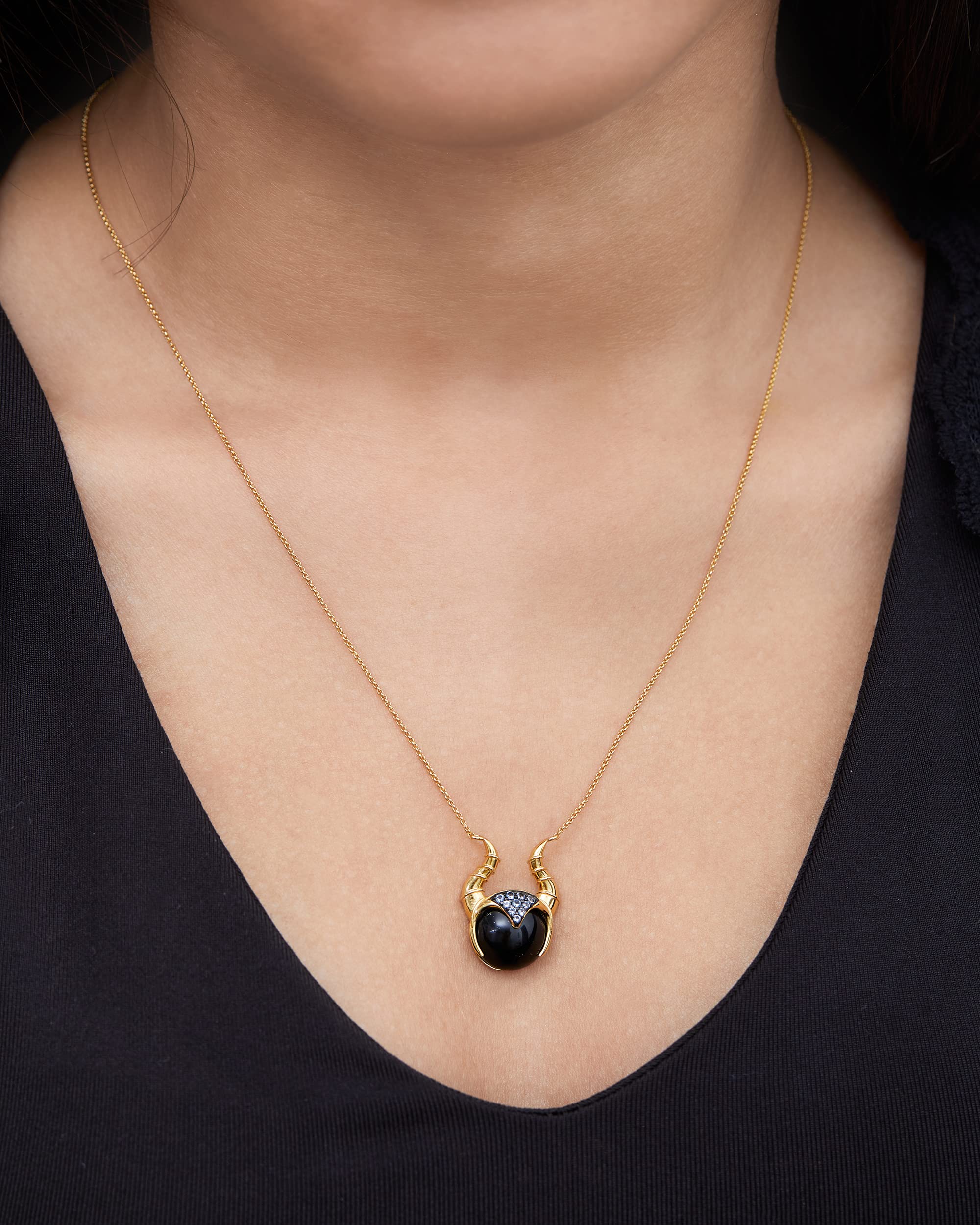 Disney Jewelry Villains Necklace - Maleficent Pendant, Onyx, Cubic Zirconia, Yellow Gold over Sterling Silver, 18"