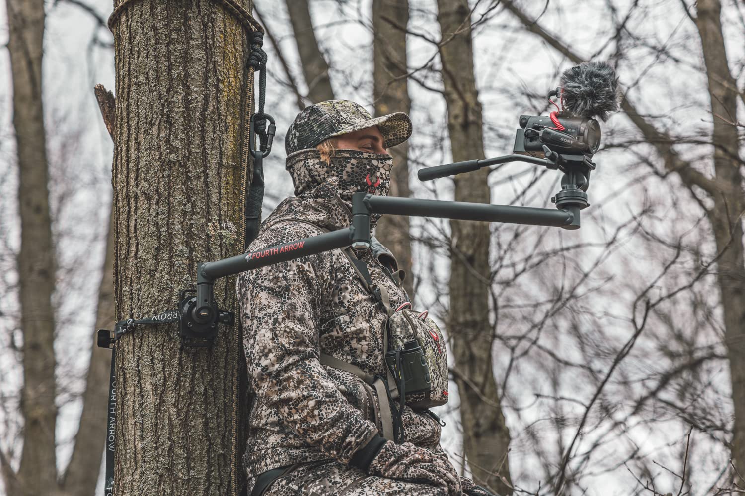 Fourth Arrow Stiff Arm Camera Arm Mount for Trees, Lightweight, Aluminum, 360 Tool-Less Leveling, Stable Bracket for Filming Hunts, Wide Range of Motion
