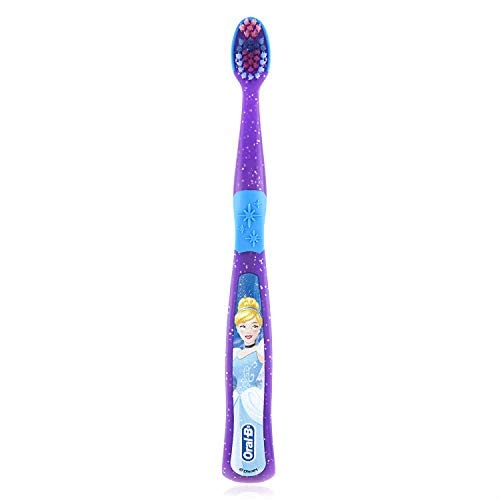 Oral-B Princess Toothbrush for Little Girls, Children 3+, Extra Soft (Characters Vary) - Pack of 2