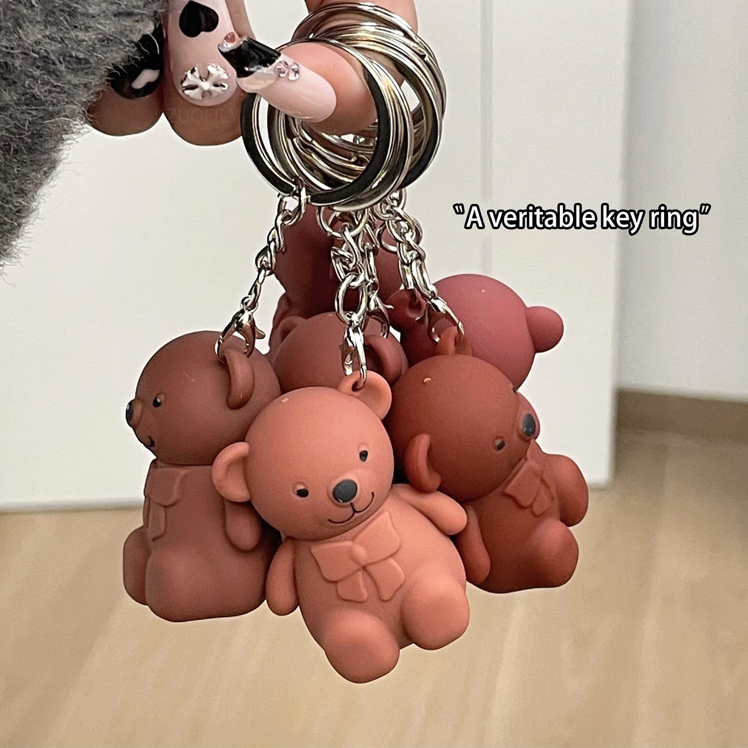 Fanxbox 6 Colors Cute Bear Lipsticks, 2 in 1 Key Chain Bear Lipstick, Matte Lipstick, Lip Plumper Makeup Set Kit, Velvet Waterproof Lip Makeup Gift Sets