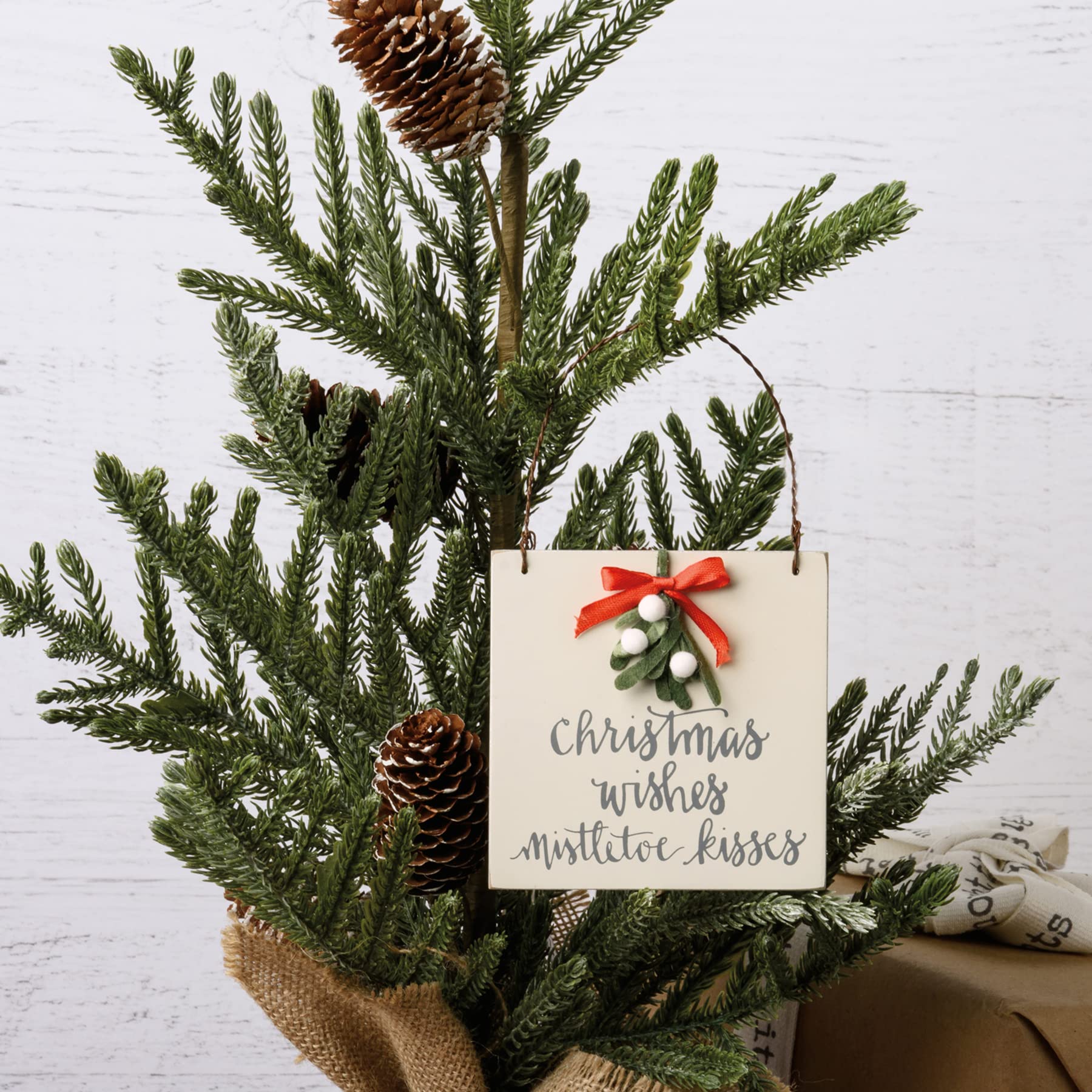 Ornament - Christmas Wishes Mistletoe Kisses