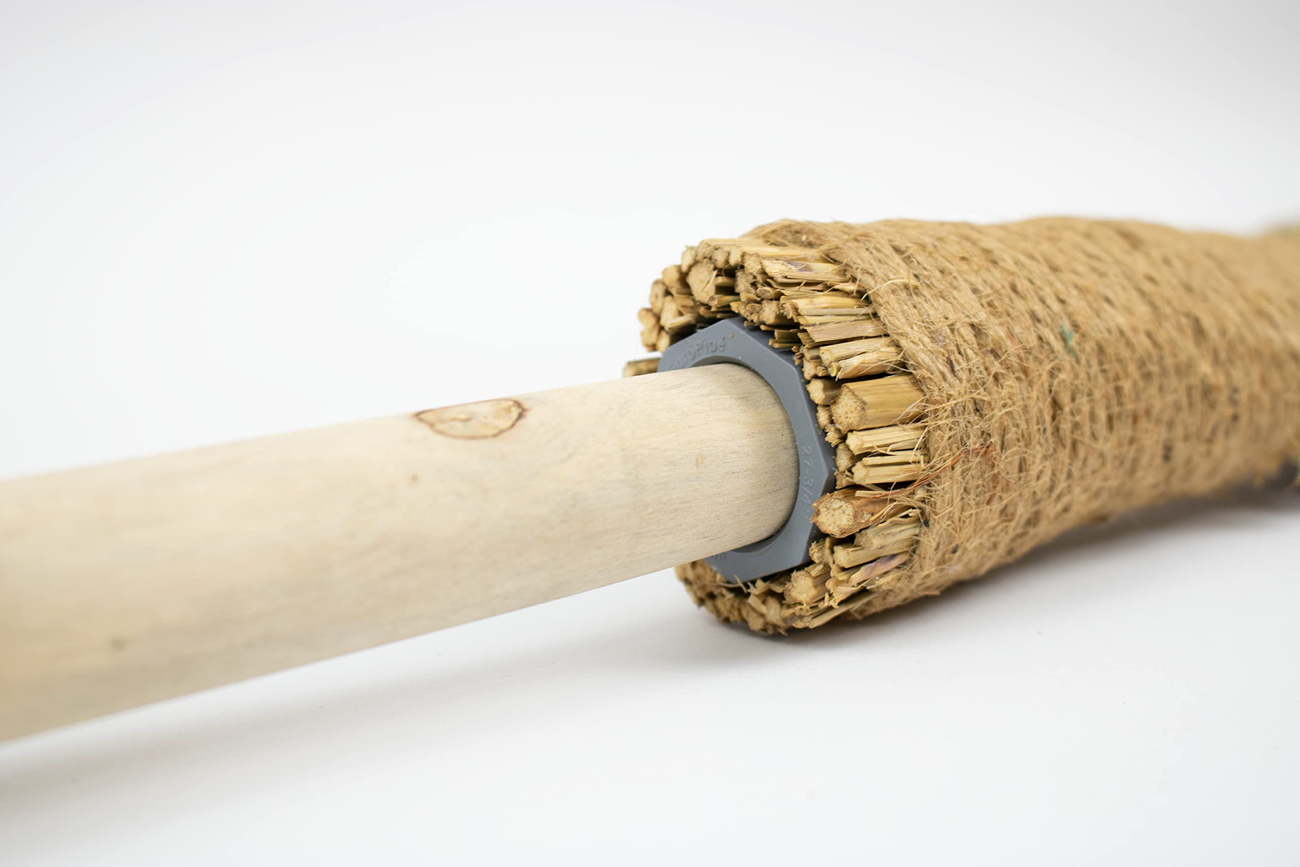 MISCRANAST. Soft Handmade Broom with Wood Handle Retro Nature. Vietnamese Straw Soft Broom for Cleaning. Clean Every Little Corner of Your Space. Use it as a Decoration