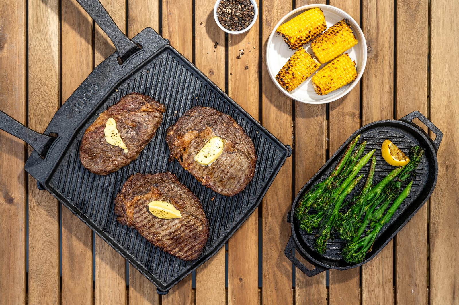Ooni Cast Iron Dual-Sided Grizzler Plate - 37 x 33cm Reversible Griddle with Removable Handle and Stainless Steel Trivet, Pre-Seasoned Non-Stick Oven Safe Cookware, Pizza Oven and BBQ Accessories