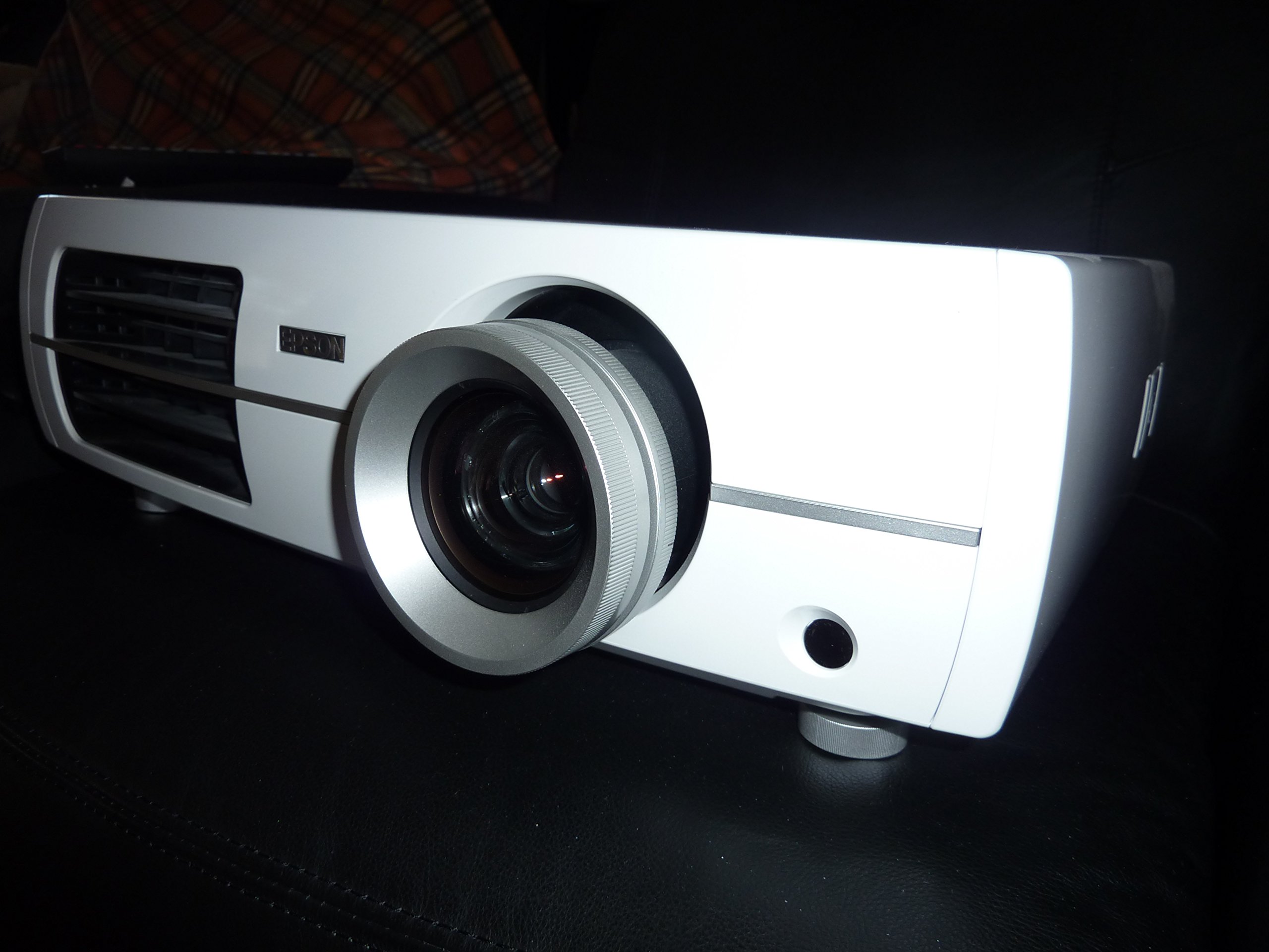 Epson Home Cinema 8700 Ub Projector