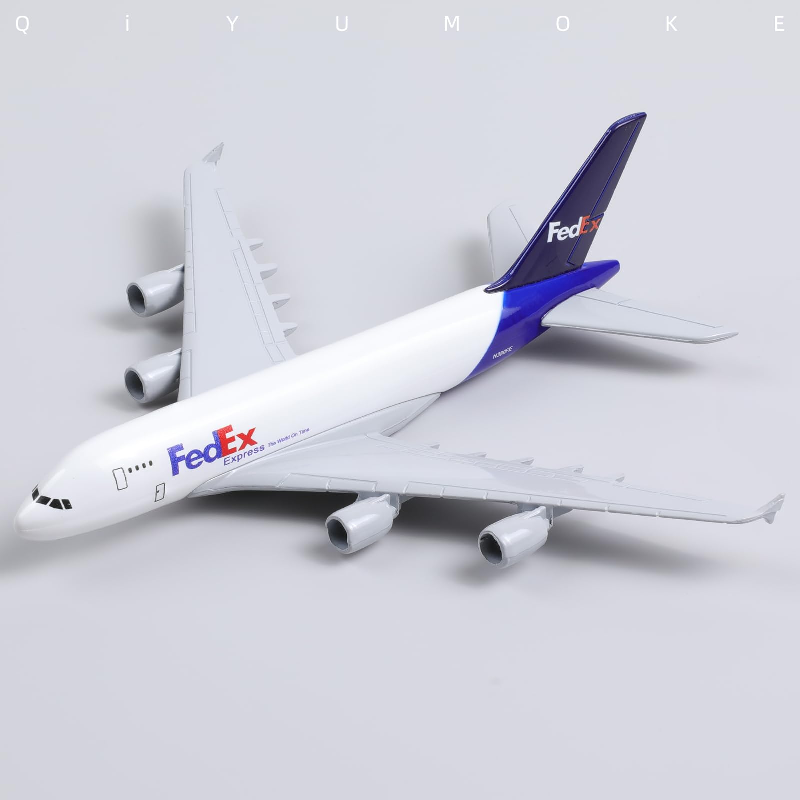 QIYUMOKE 1/400 A380 Model Plane FedEx Diecast Metal Airplane Model kit -Sky Jumbo Airbus A380 Model Airplane with Stand (5.7 inches L) for Aviation Air Planes Gift, Desktop Display Decorations