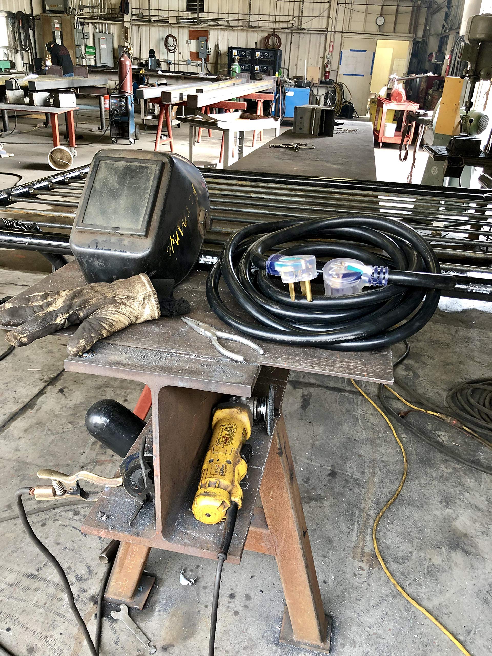 MaxWorks 80703 Heavy Duty 40 Foot 8 AWG/3C 6-50 Nema R Plug Lighted Welding Cord with ETL Approved