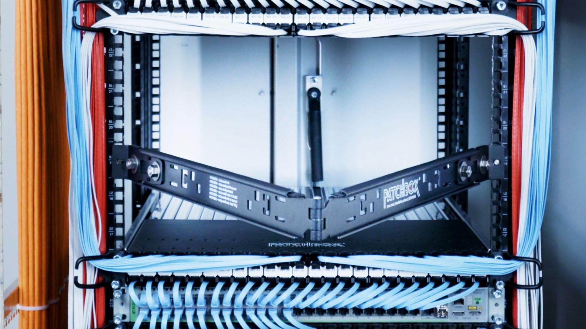 PATCHBOX Setup.exe 2 Installation Tool - Quick Mount for Patch Panel, Computer Cabinet, Server, Network Racks and Laptops - Compatible with 19” Rails, Square and Threaded Holes - Supports 50kg/100lb