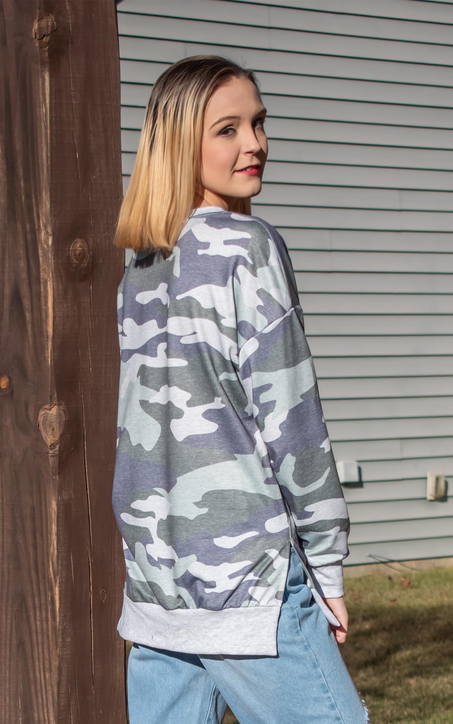 ECOWISH Women Side Split Sweatshirt: Fall Crewneck Long Sleeve Oversized Camo Shirts Casual Camouflage Print Pullover Tops 017 Gray Green M