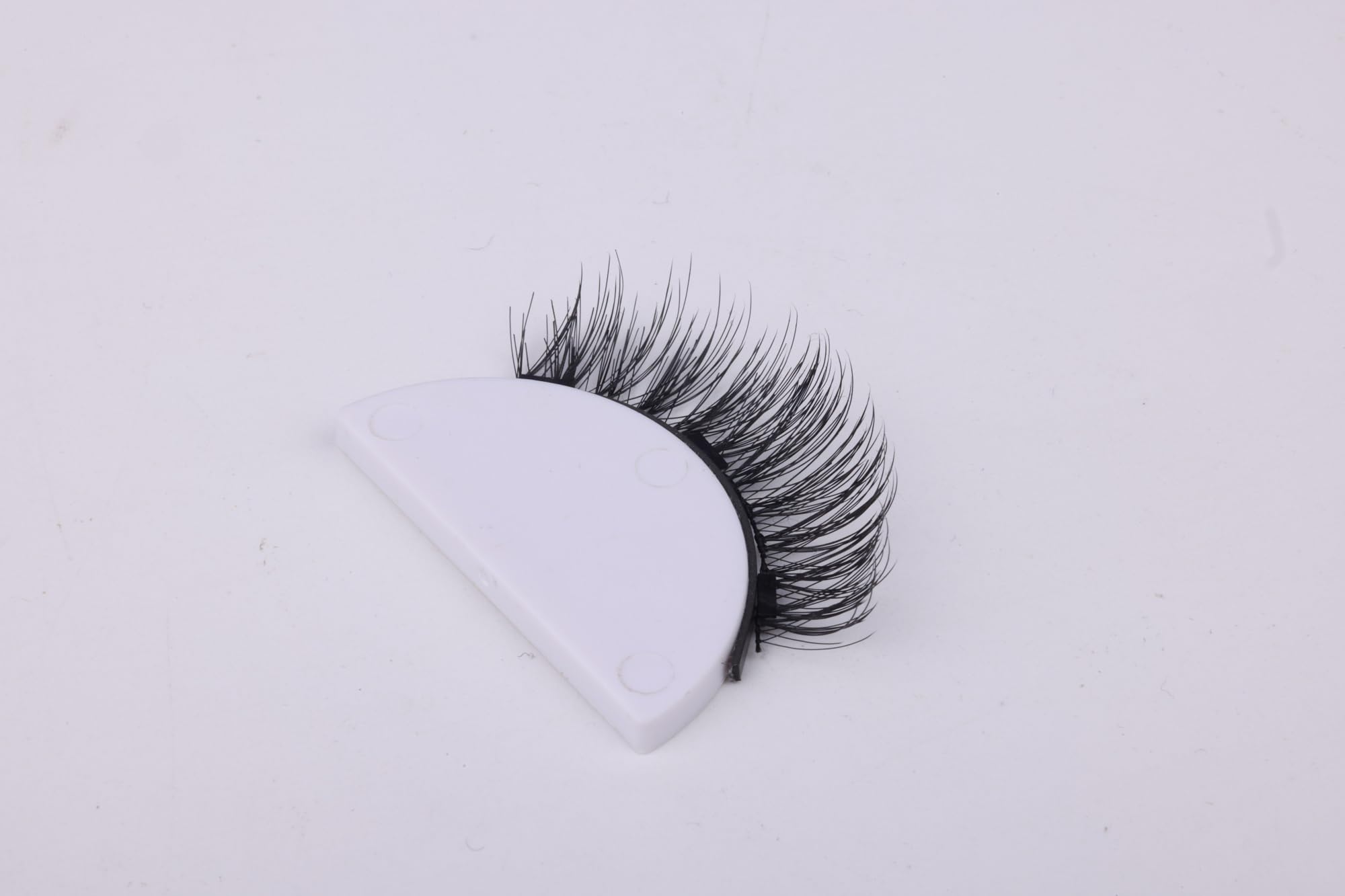 PHKERATA Magnetic Eyelashes 3D Natural Look Magnetic Lashes without Eyeliner, Reusable Magnetic Eyelashes with Applicator No Glue, Easy to Wear
