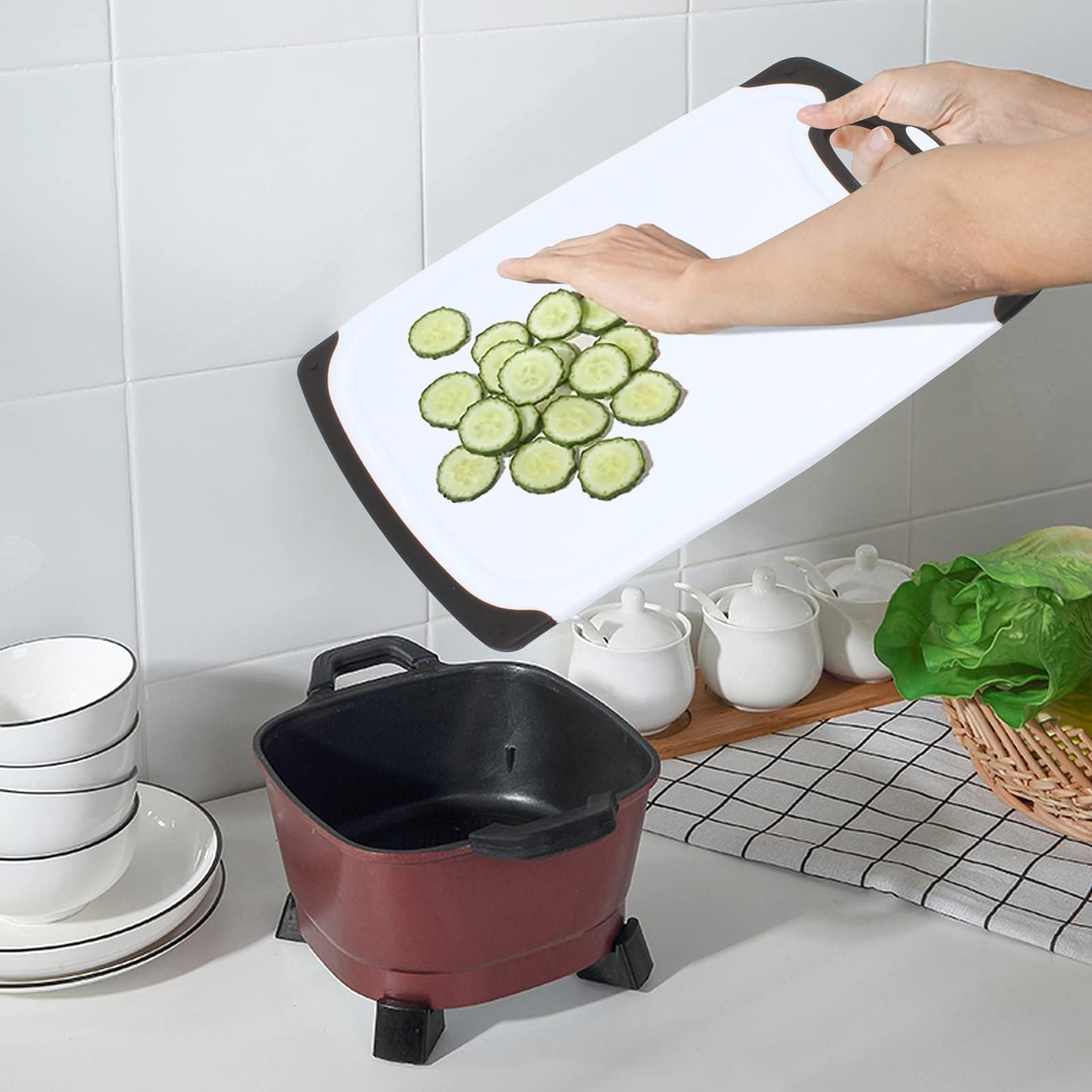 KUFUNG Kitchen Cutting Board - Juice Grooves with Easy-Grip Handles, Non-Porous, Dishwasher Safe (S, Black)