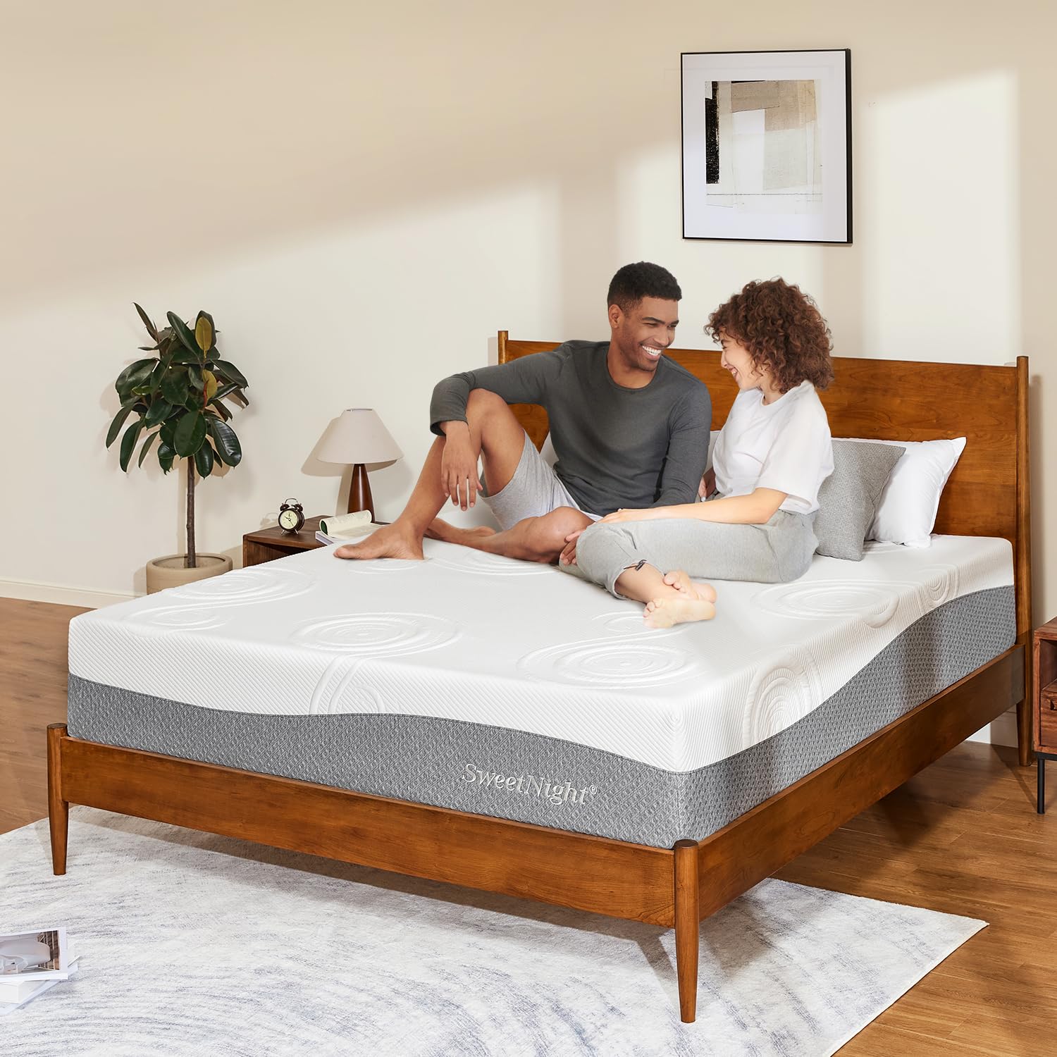 Sweetnight Queen Mattress,10 Inch Plush Foam Mattress, Cooling Gel Memory Foam Mattress for Comfy Sleep and Moisture Wicking