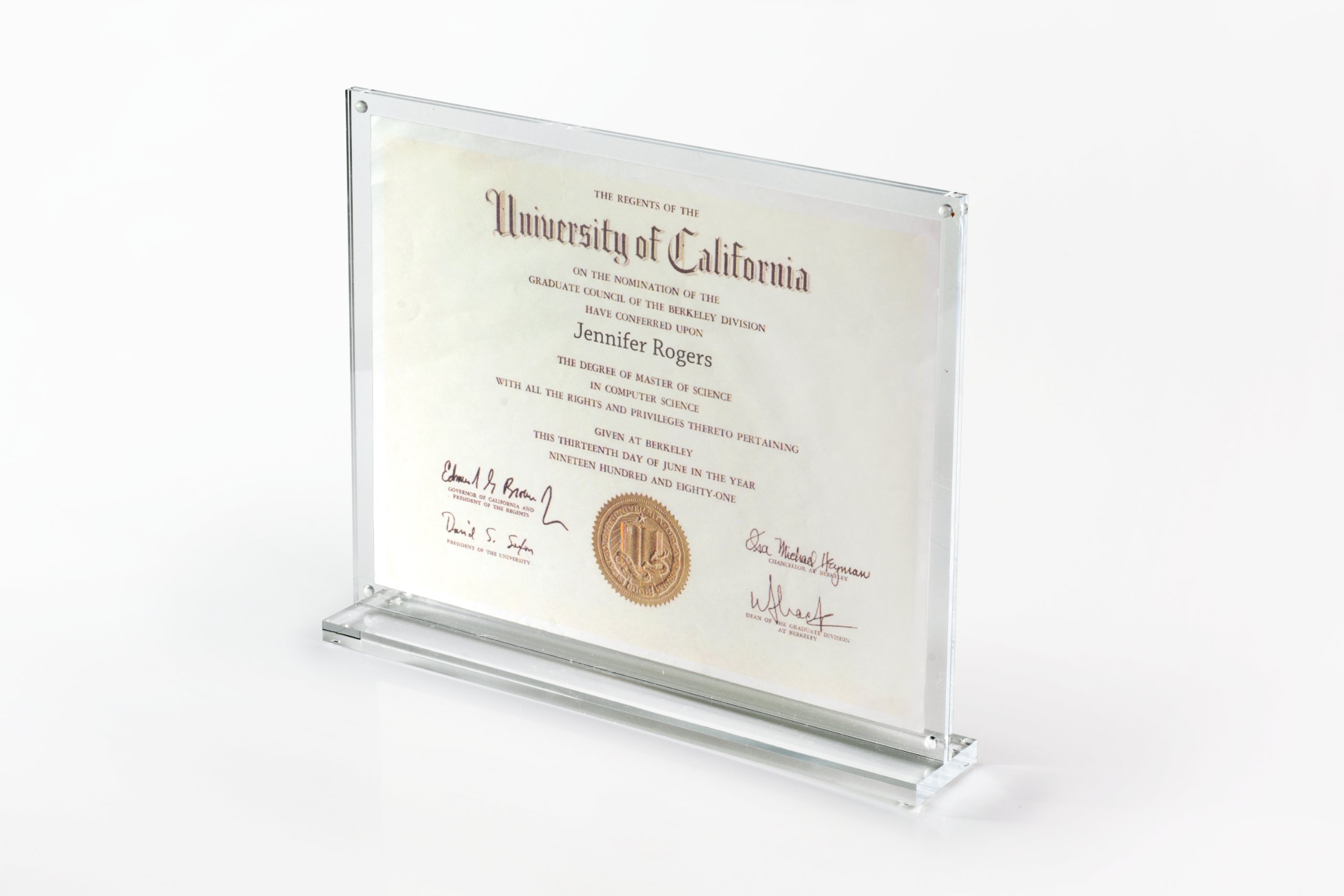 Displays2go Clear Acrylic Sign Holders for 11x8.5 Signage, T-shaped Table Tents with Magnet Enclosures for Easy Updating (Pack of 4)
