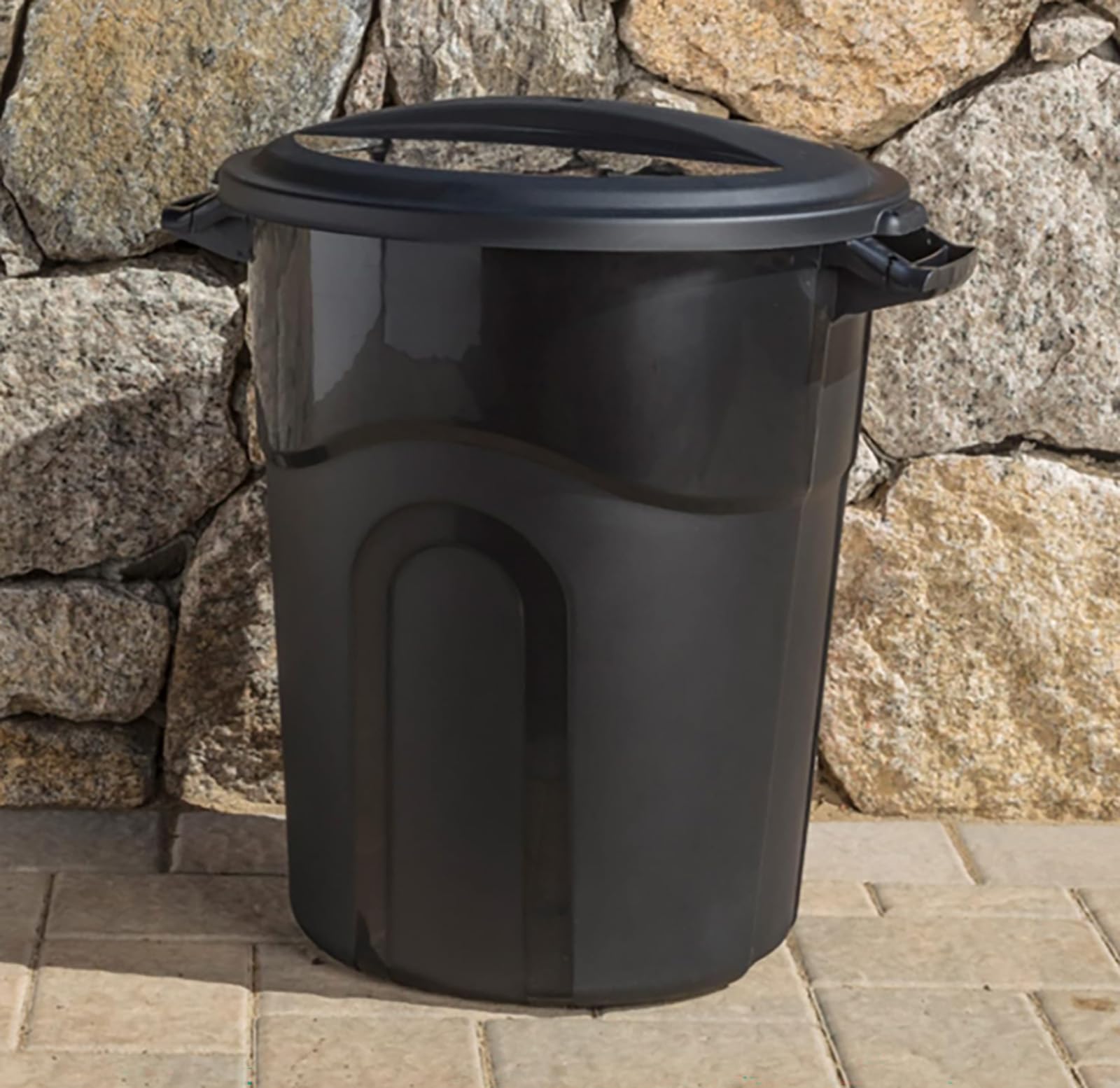Outdoor Garbage Can, 20 Gallon Outdoor Trash Can with Click Lock Lid, Heavy Duty Plastic Garbage Can, Perfect Backyard, Deck, Patio, Office or Garage Trash Can, Black