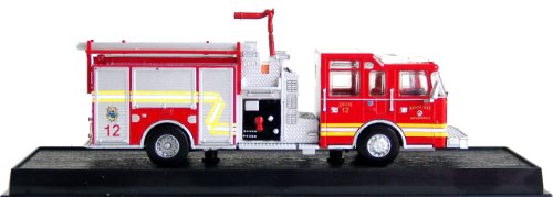 Pierce Dash Top Mount Pumper Fire Truck Diecast 1: 64 Model (Amercom GB-16)