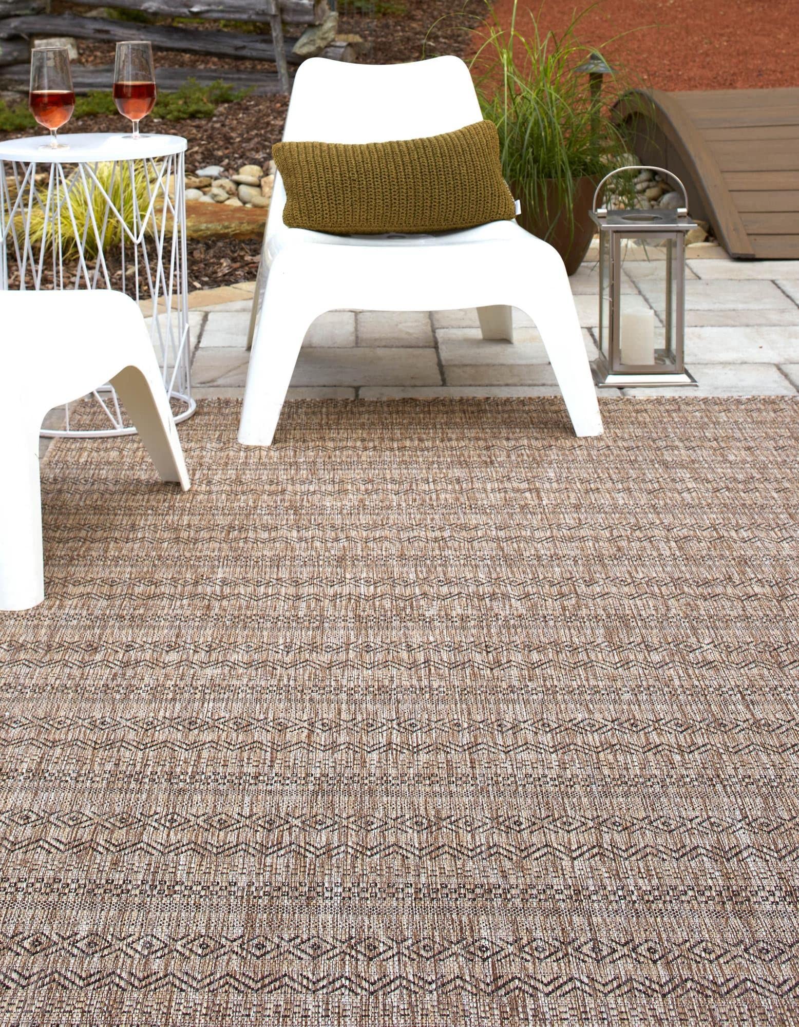 Rugs.com Outdoor Ribbon Collection Rug β 2' 2 x 3' Natural Flatweave Rug Perfect for Entryways, Kitchens, Breakfast Nooks, Accent Pieces