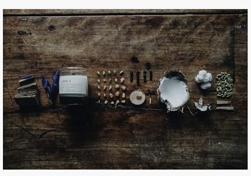 LE LABO Santal 26 Scented Candle 245 Grams 8.6 Ounce Glass jar Boxed Made in USA, Cream