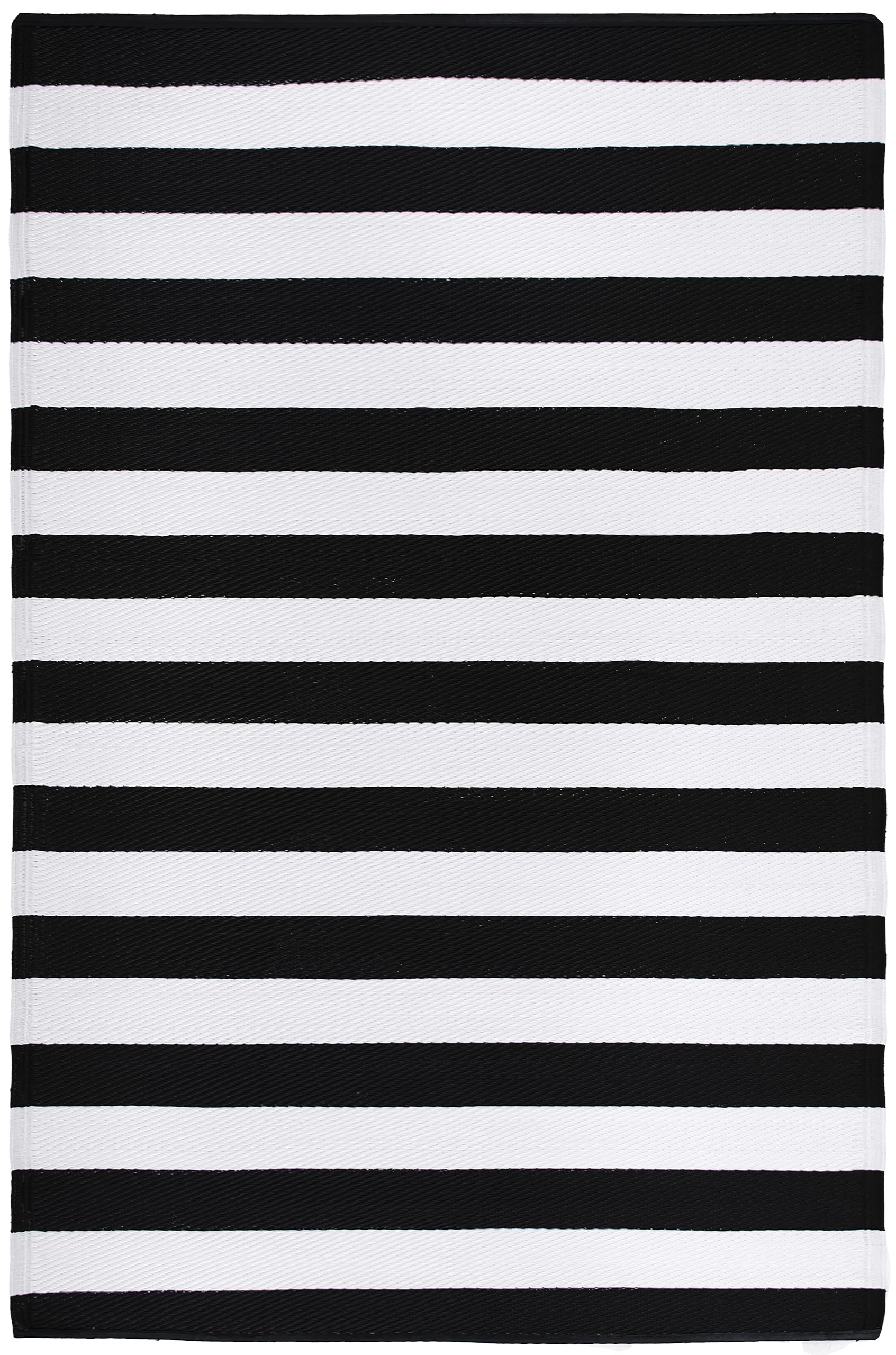 FH Home Outdoor Rug - Waterproof, Fade Resistant, Reversible - Premium Recycled Plastic - Striped - Porch, Deck, Balcony, Mudroom, Laundry Room, Patio - Brittany - Black & White Crease Free - 3 x 5 ft