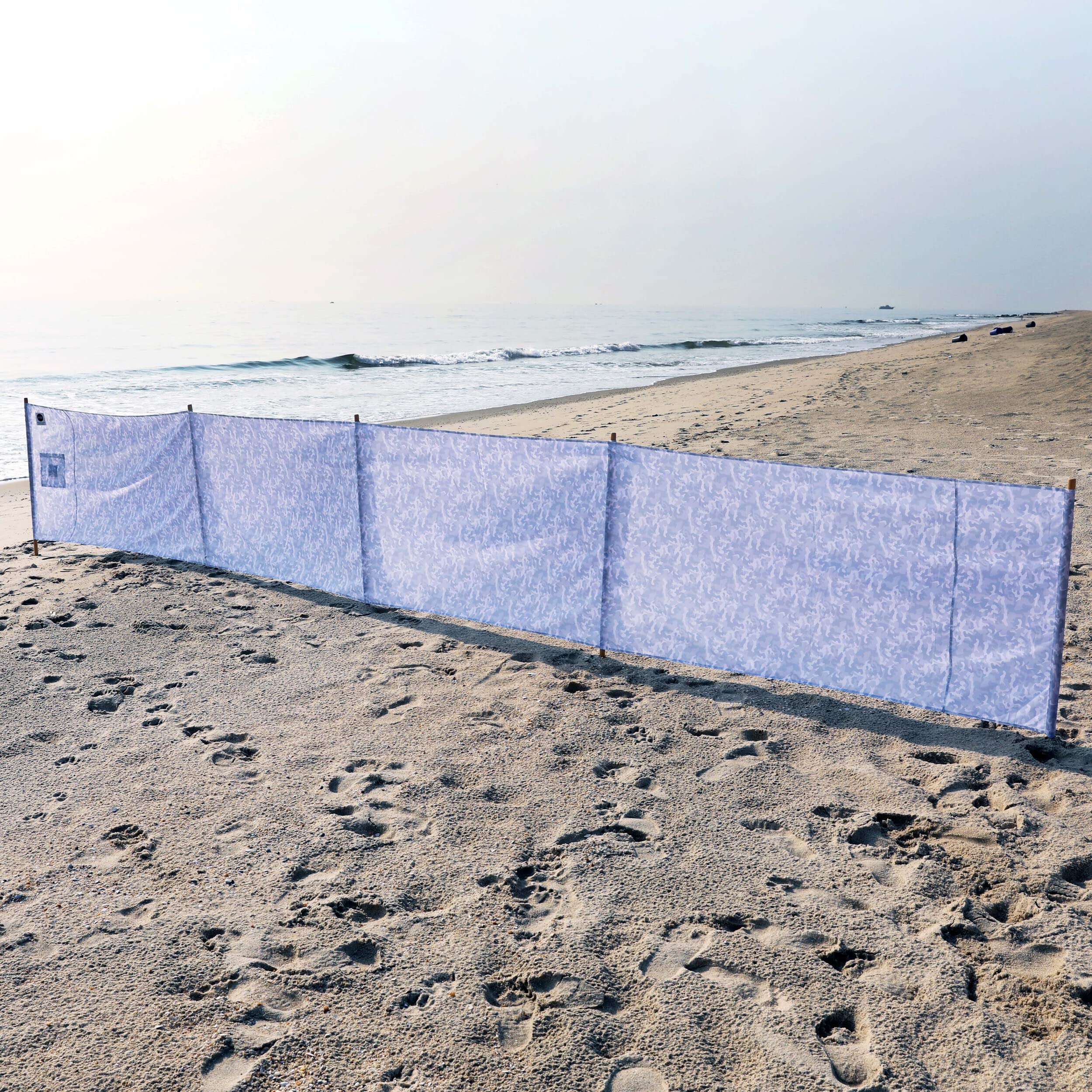 erda Arctic Camo Pro Beach Recycled Polyester Rip-Stop 20 ft Lightweight Windscreen, Privacy Screen, Wind Blocker, Free Matching Shoulder Bag