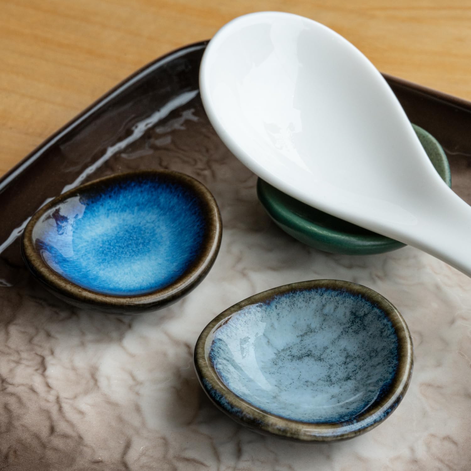 Louyebh Small Ceramic Spoon Rest 3PCS for Coffee Tea Spoon Kitchen Counter Dining Table Decor, Stable Glaze Sauce Tray Porcelain Utensil Spoon Holder for Stove Top Coffee Bar Easy Clean (Orbicular-2)