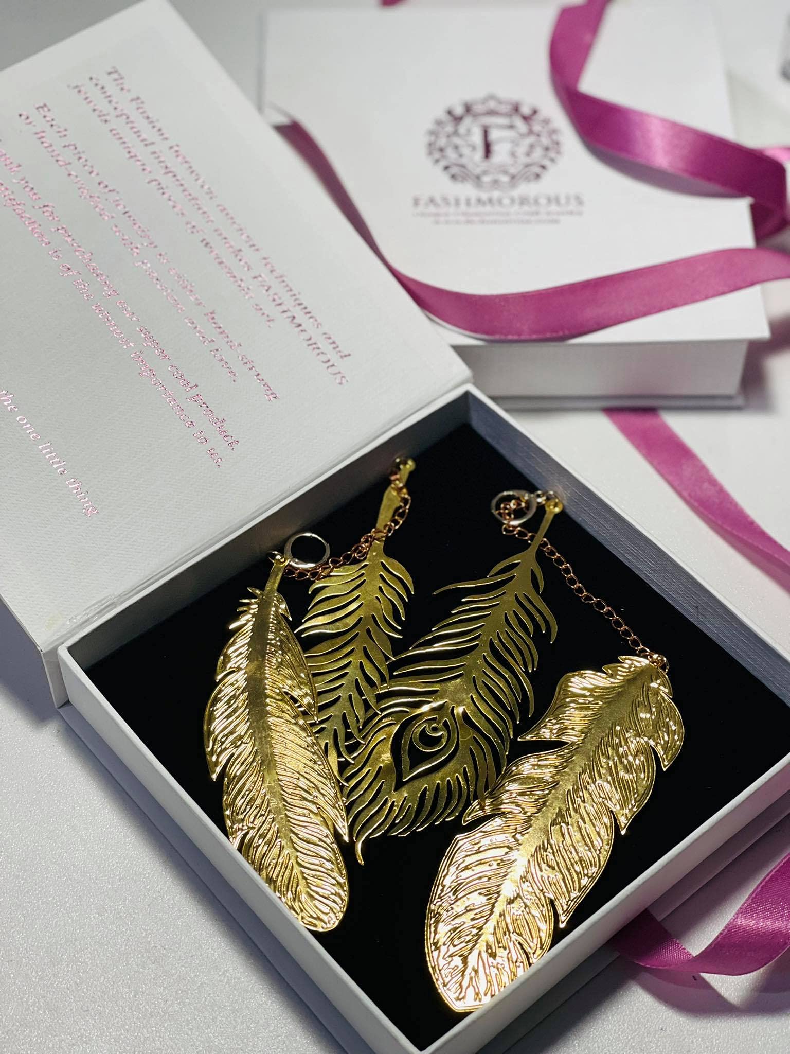 Fashmorous Gold Feather Earrings for Women Dangling Peacock Feather Earrings Gold Peacock Feather Earrings for Women Dangle Peacock Feather Earrings Long